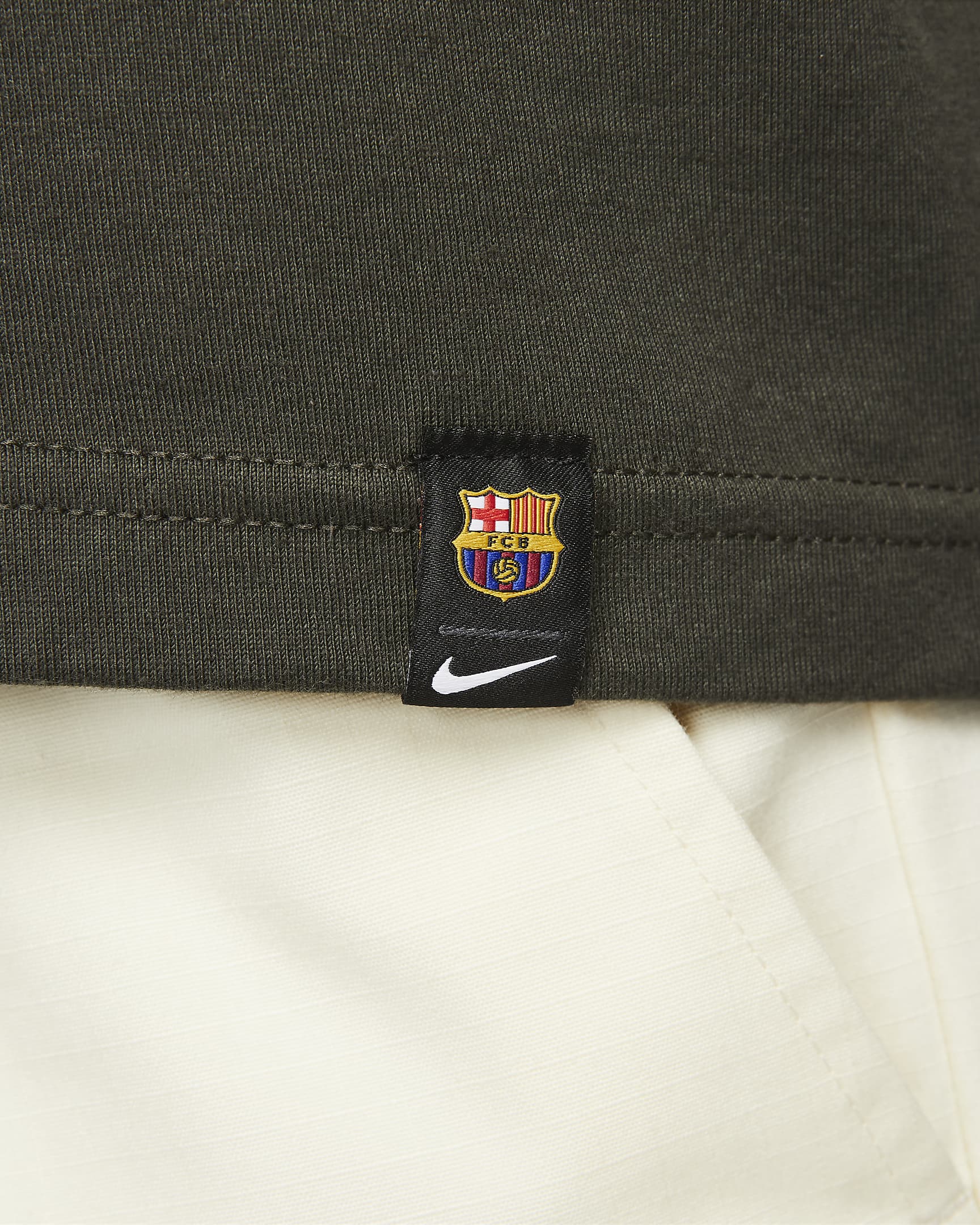Playera de fútbol Nike para mujer FC Barcelona Swoosh. Nike.com