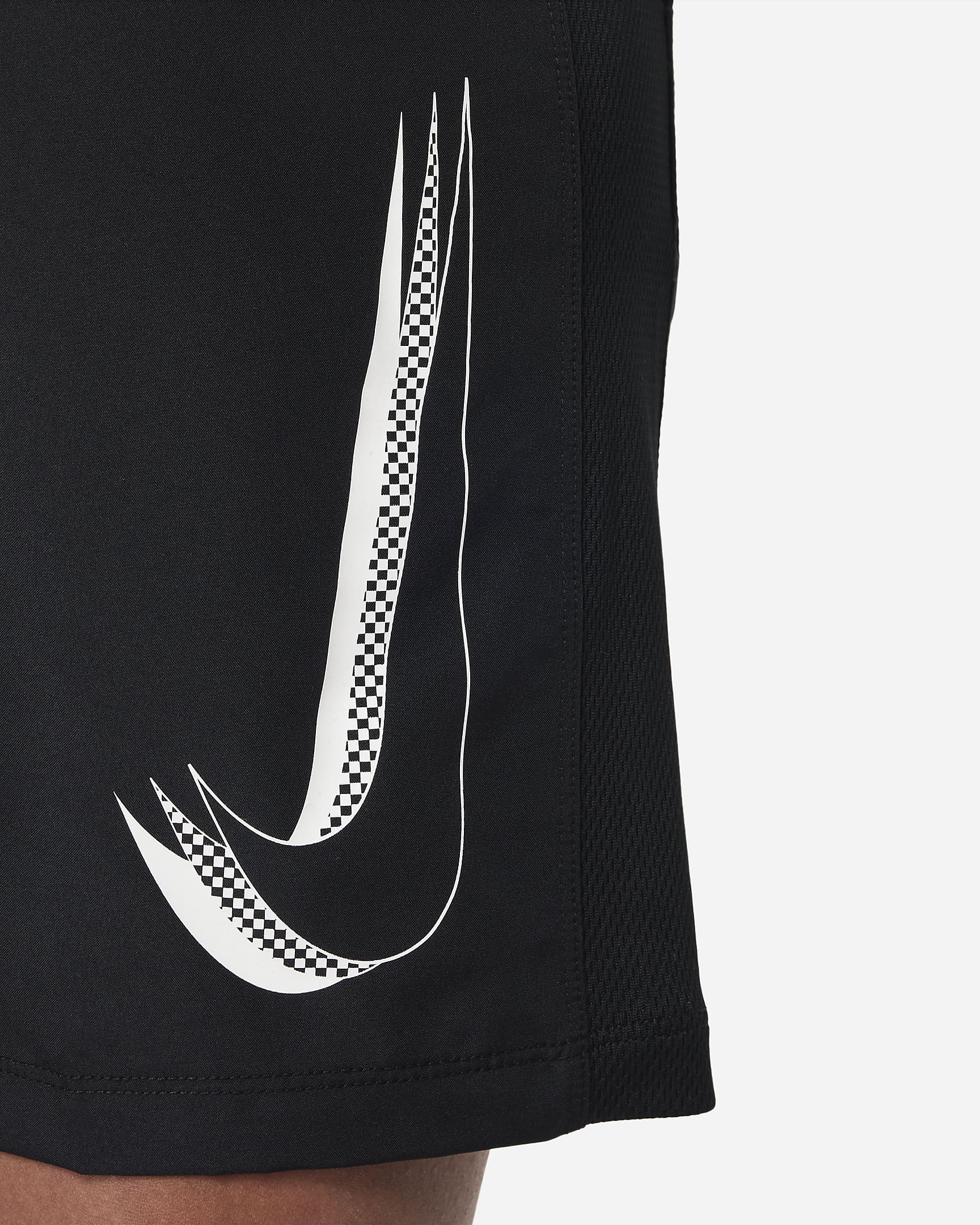 Nike Dri-FIT Academy23 Older Kids' Football Shorts. Nike LU