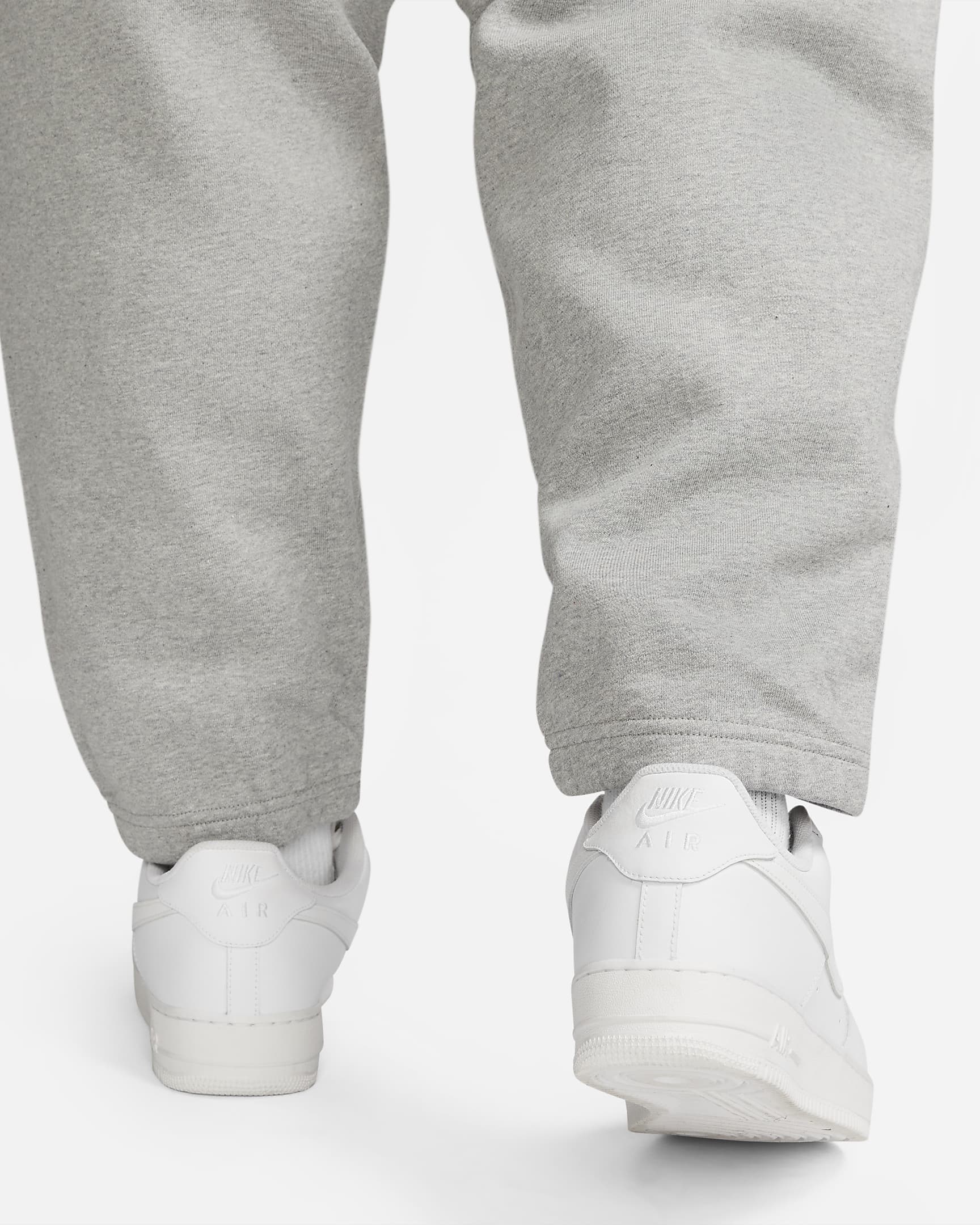 Nike Solo Swoosh Men's Fleece Trousers. Nike CA