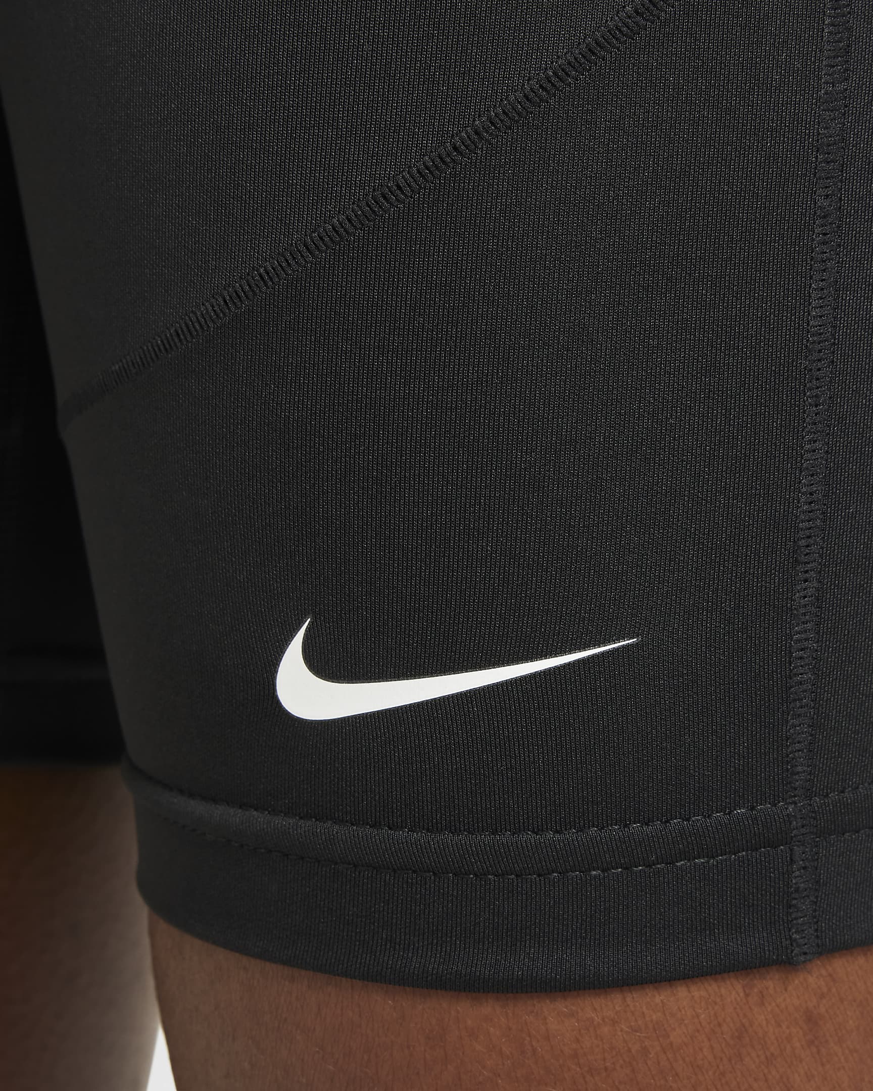 Nike Pro Girls Dri FIT 12 5cm Approx Shorts Nike UK