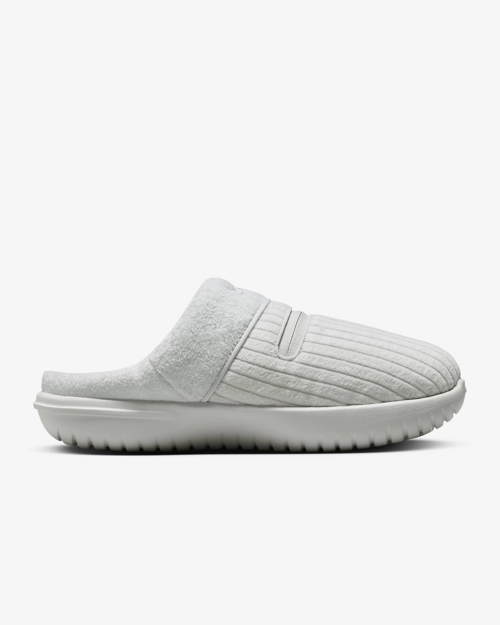 Nike Burrow Women's Slippers. Nike SG