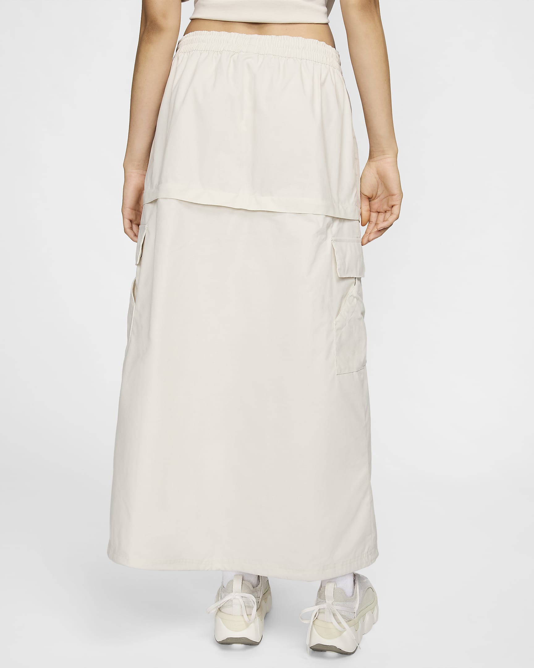 Nike Sportswear Essential Women's Mid-Rise Woven Cargo Midi Skirt. Nike UK