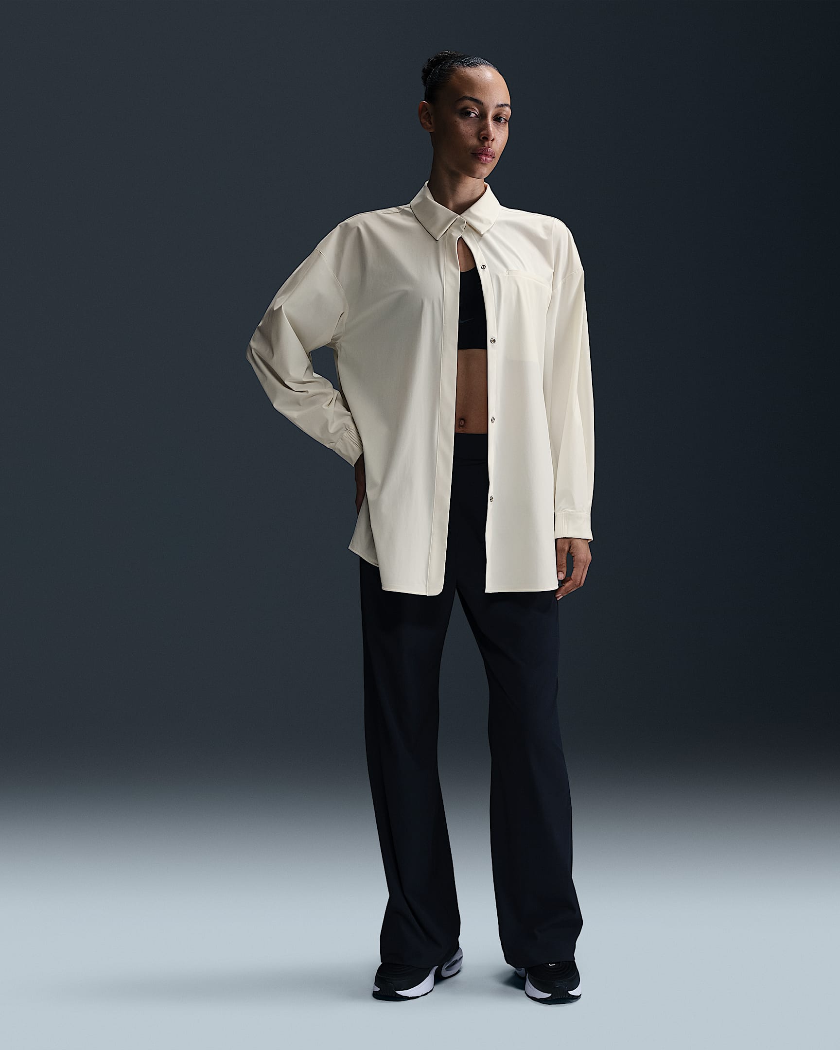 เสื้อยืดแขนยาวโอเวอร์ไซส์ Dri-FIT ผู้หญิง Nike 24.7 PerfectStretch Nike TH