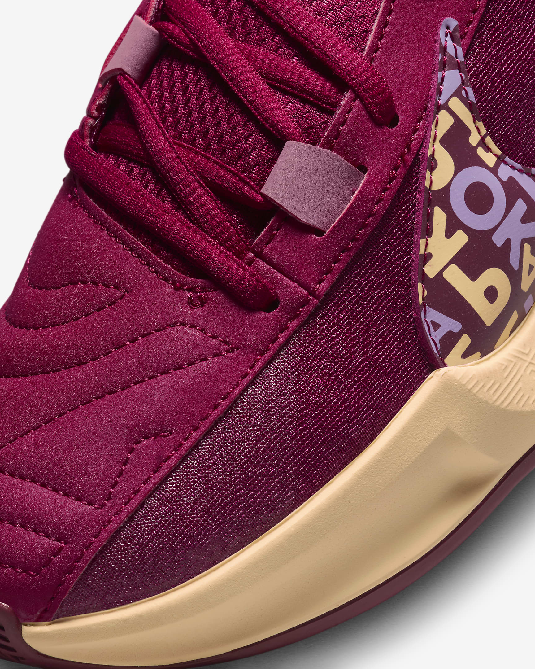 Freak 5 Basketball Shoes. Nike LU