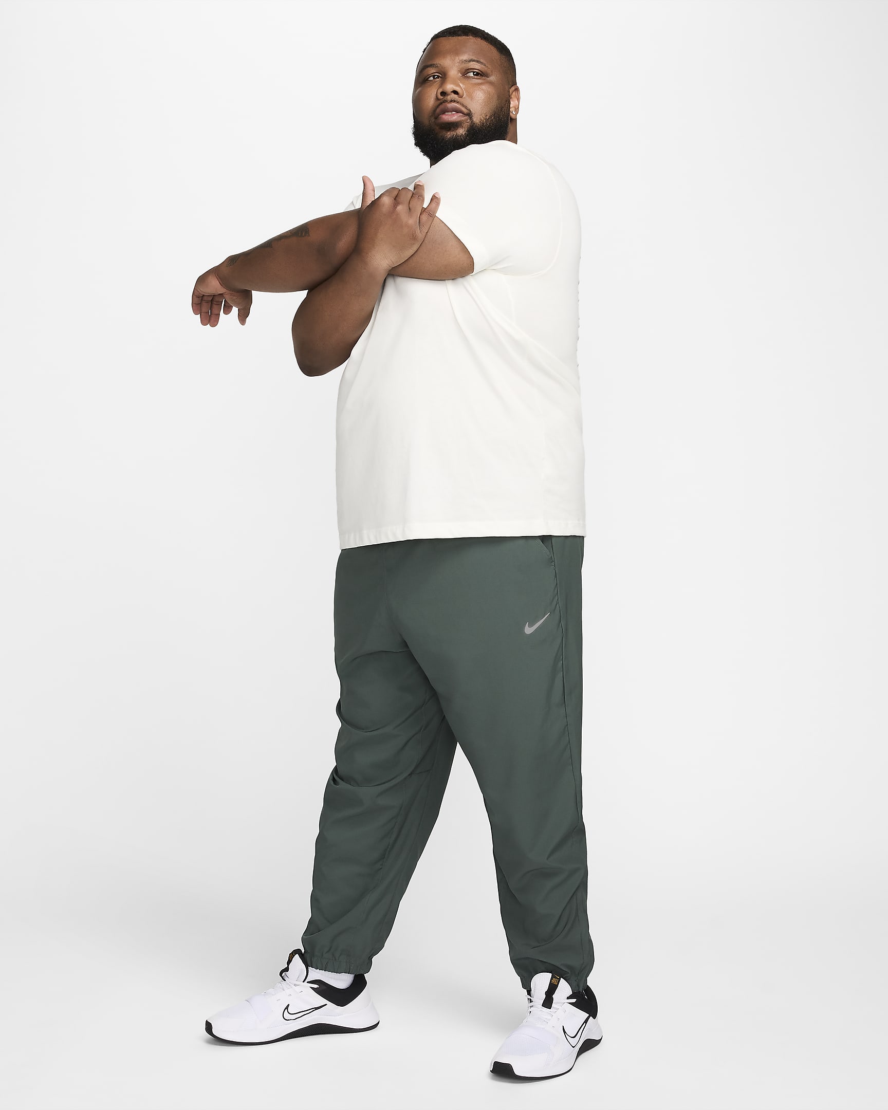 Nike Form Men's Dri-FIT Tapered Versatile Pants. Nike.com