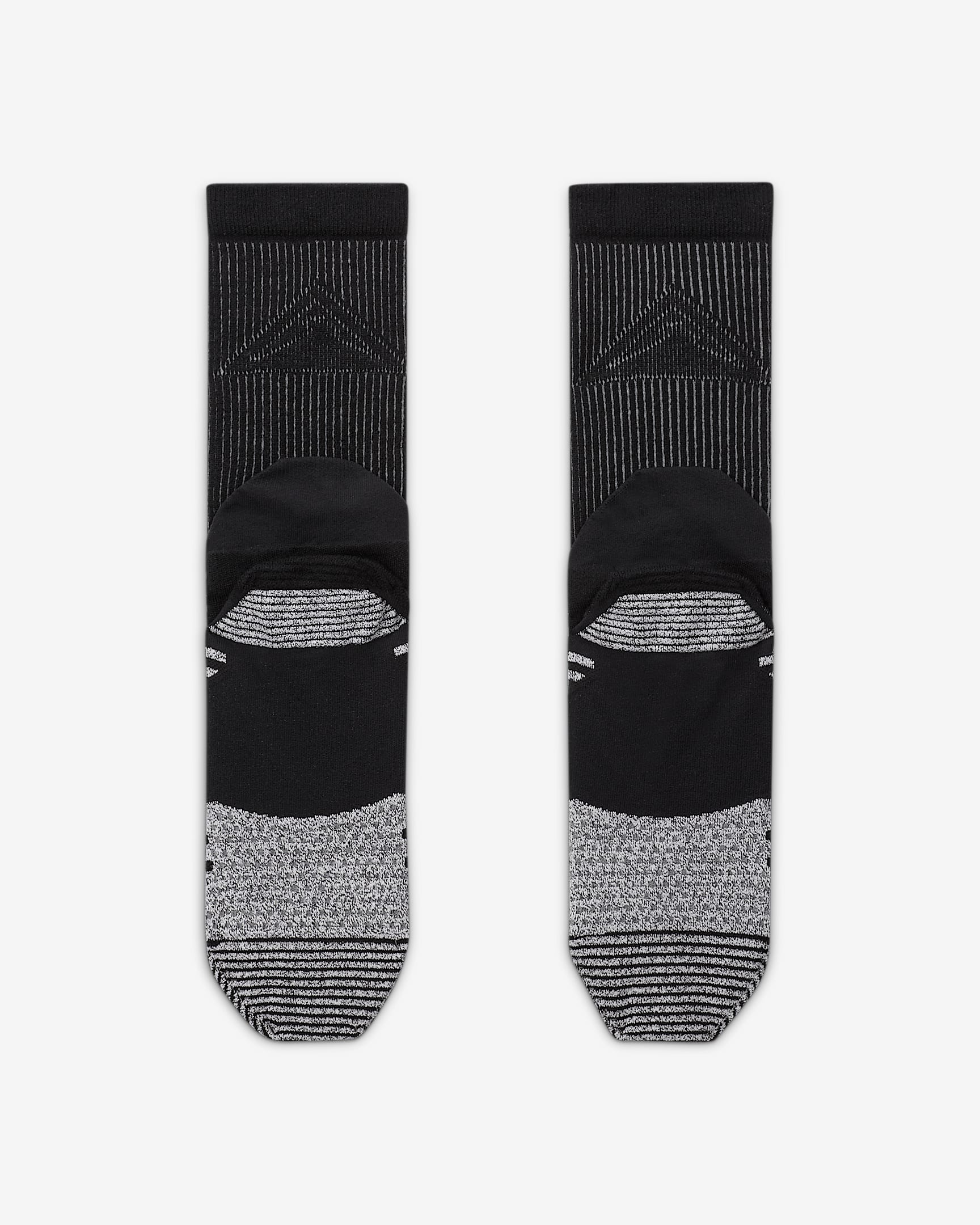 Nike Dri-FIT Trail-Running Crew Socks. Nike IN