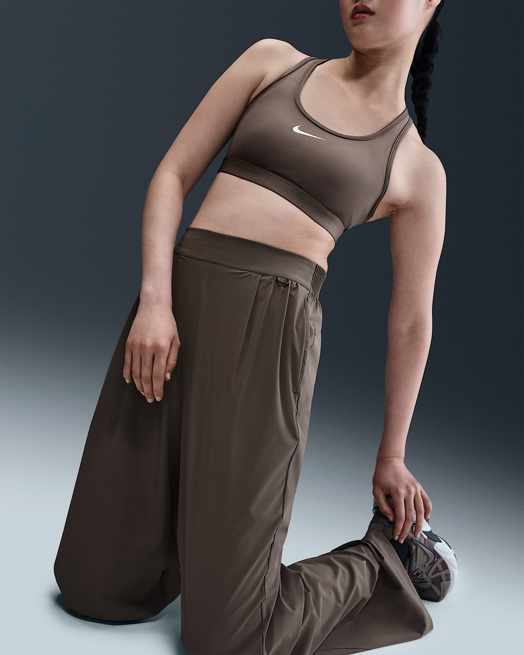 Nike 24.7 PerfectStretch Women's Dri-FIT High-Waisted Loose Wide-Leg Trousers. Nike IL