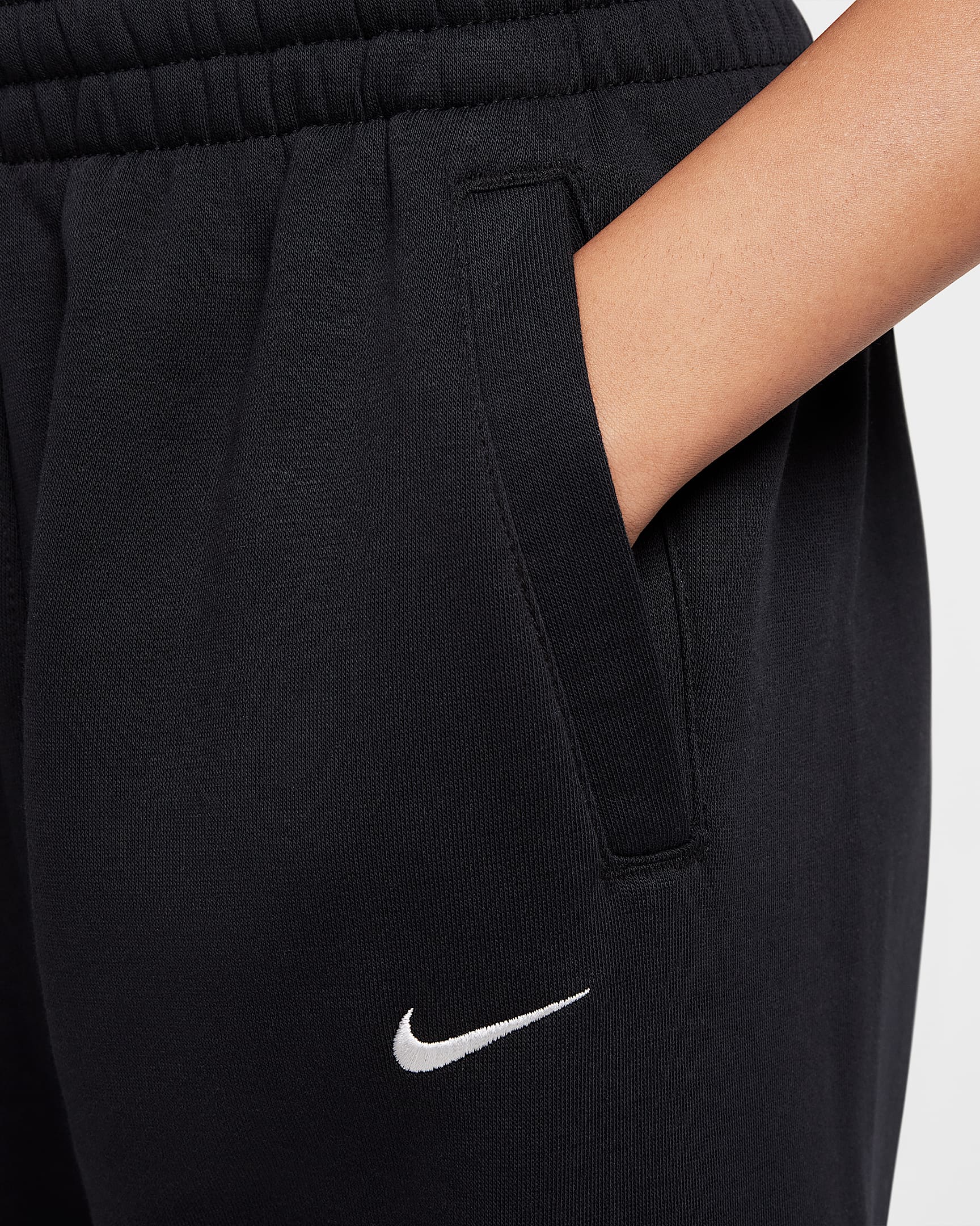 Nike Sportswear Club Fleece Older Kids' (Girls') Loose Trousers. Nike ZA