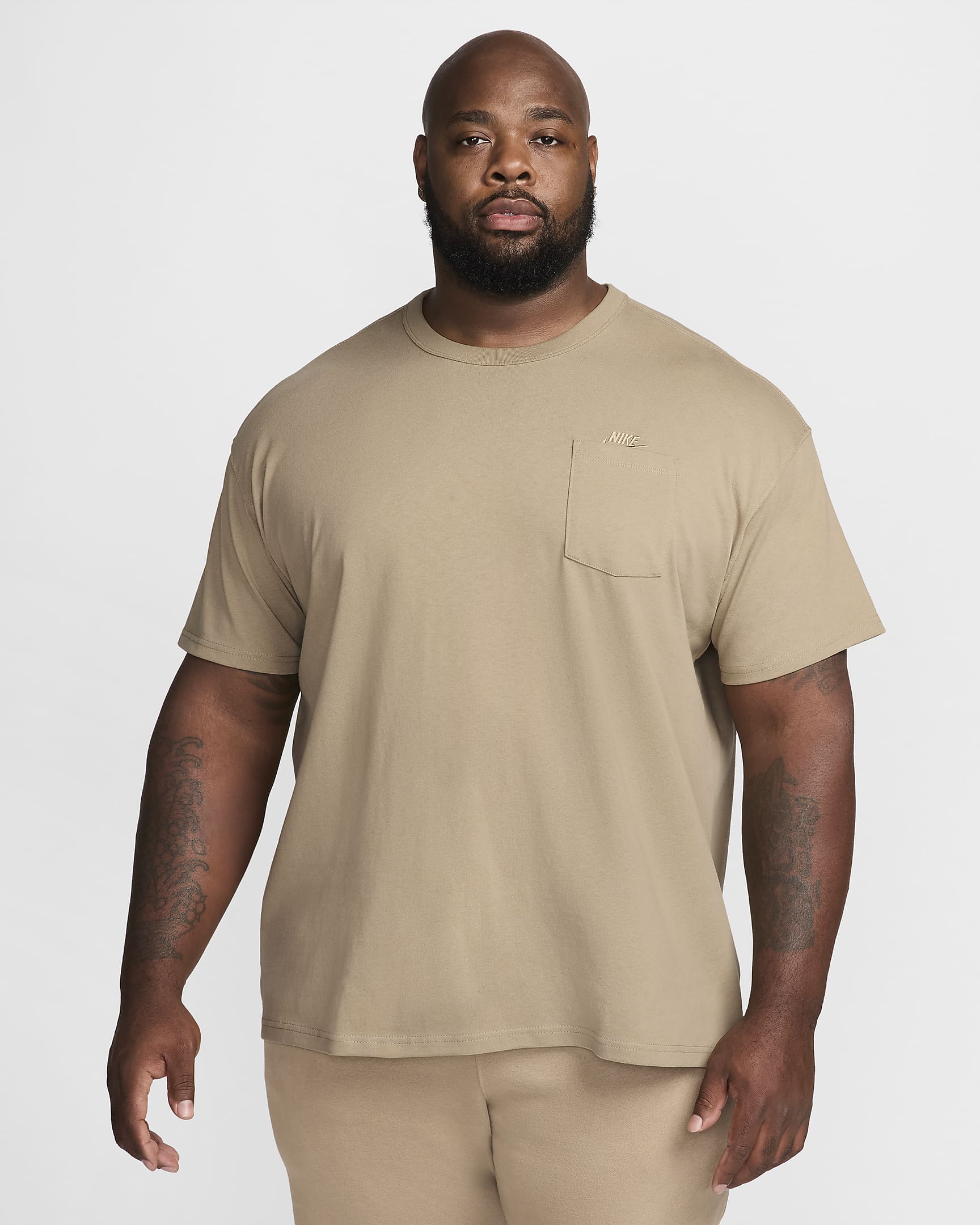 Nike Sportswear Premium Essentials Men's Pocket T-Shirt. Nike.com