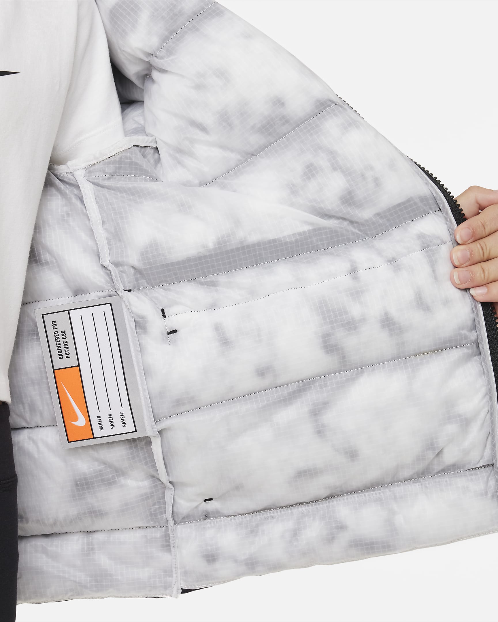 Nike Sportswear Therma-FIT Older Kids' Insulated Jacket. Nike CZ