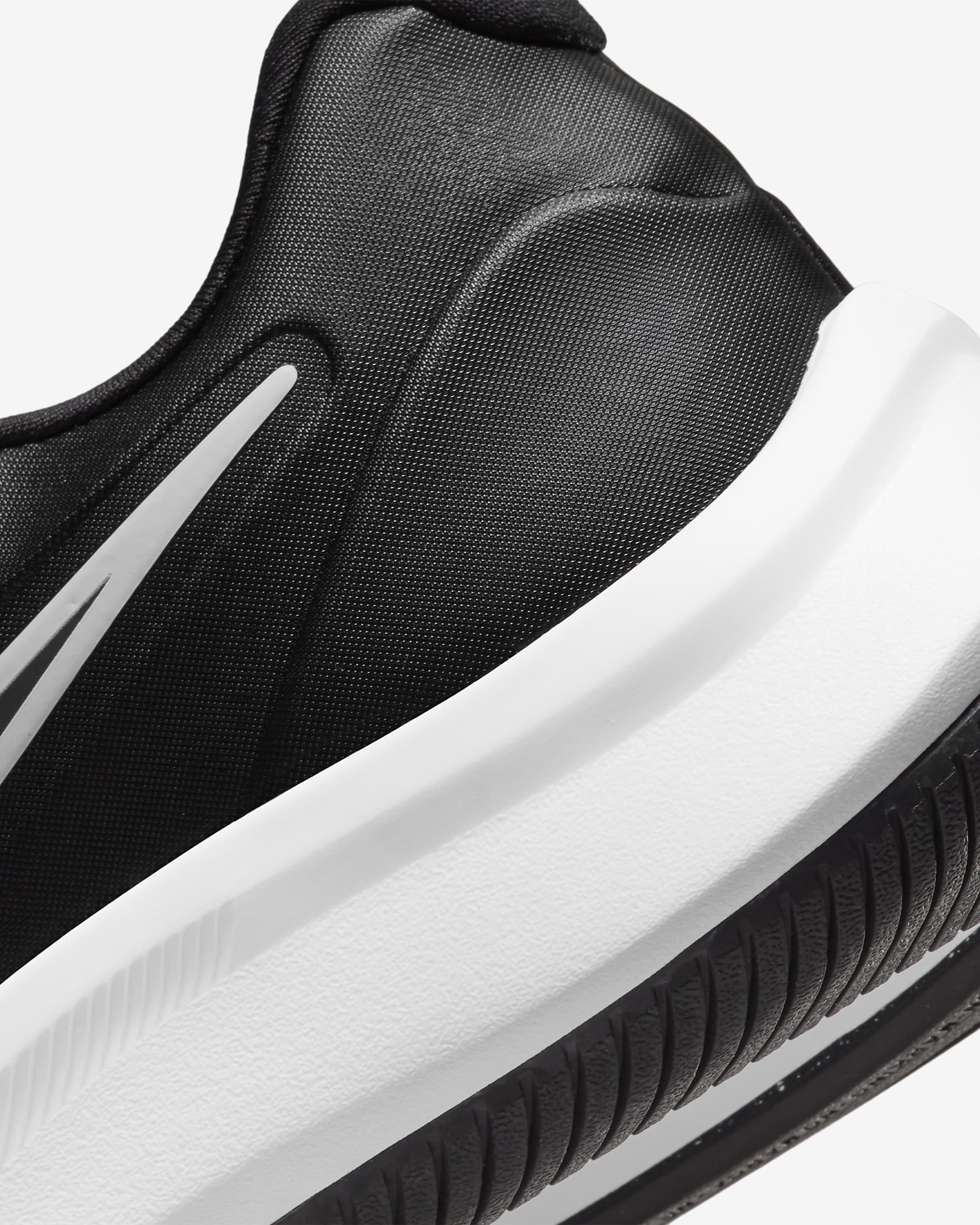 Nike Star Runner 3 Older Kids' Road Running Shoes. Nike IE