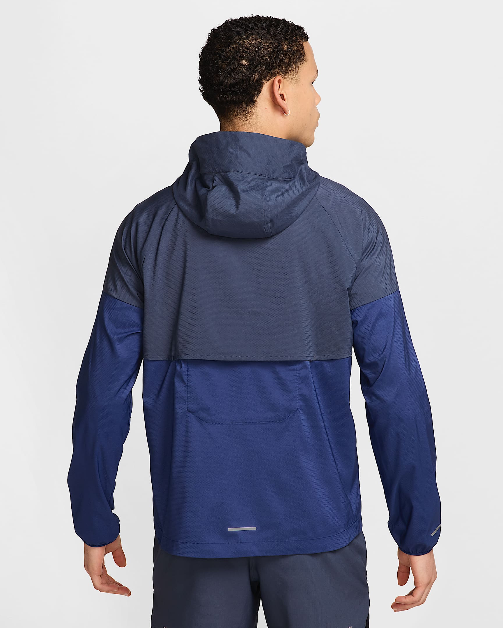 Nike Impossibly Light Windrunner hardloopjack voor heren. Nike BE