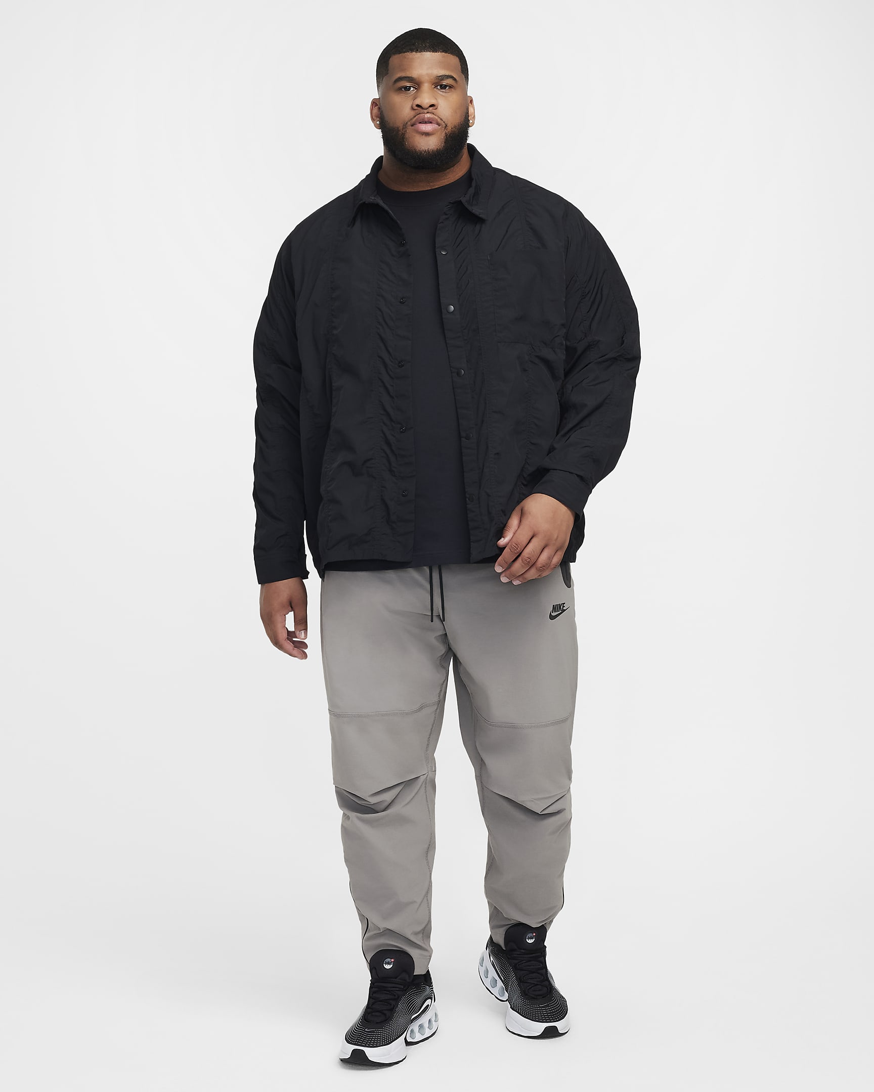 Nike Tech Men's Woven Trousers. Nike ZA