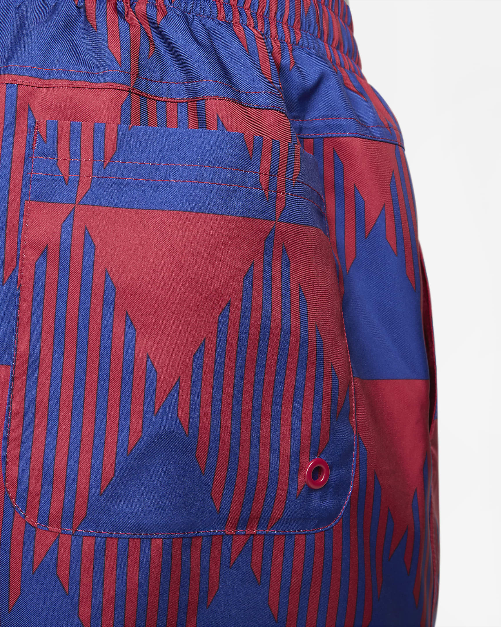 F.C. Barcelona Flow Men's Nike Graphic Football Shorts. Nike NL