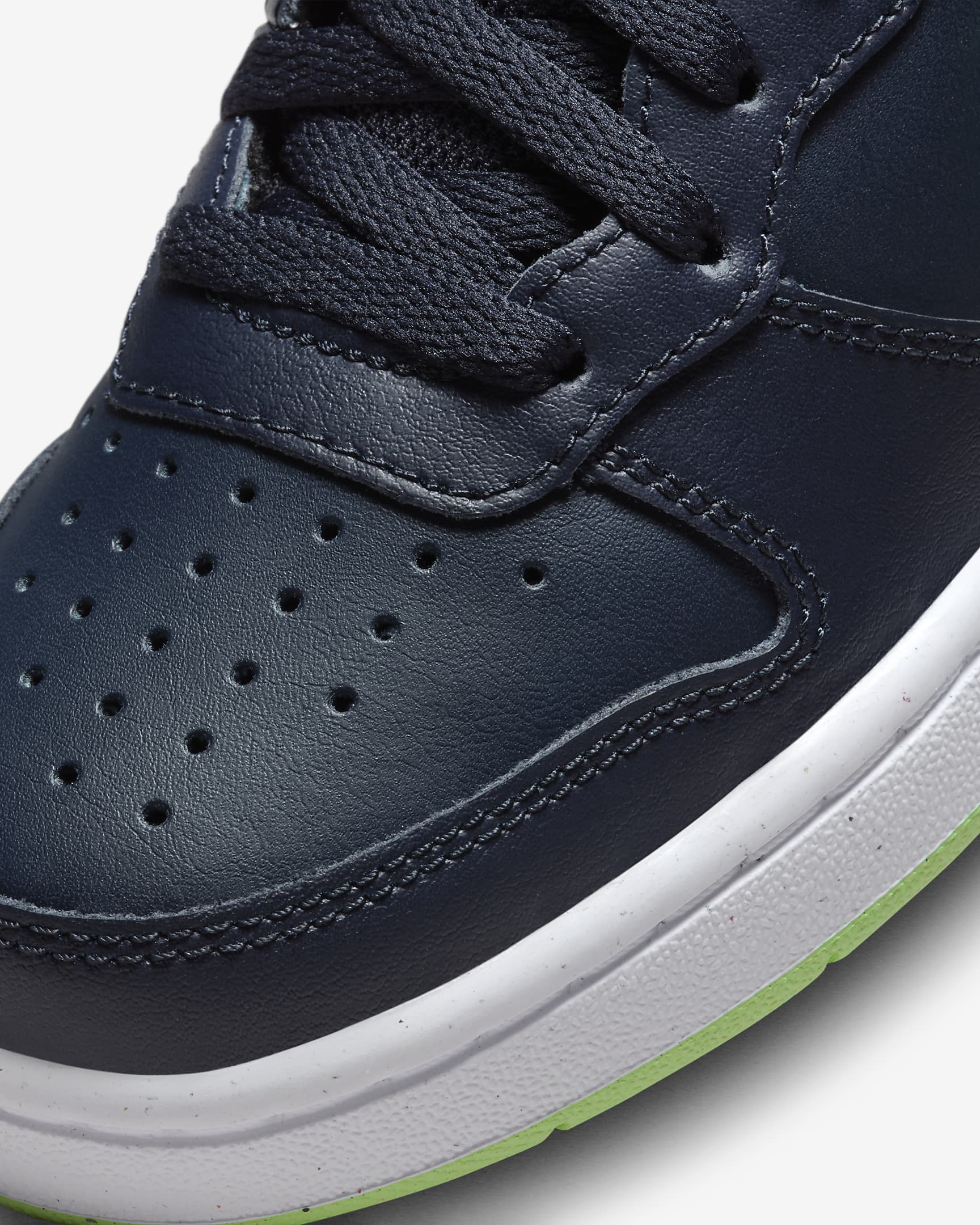 Nike Court Borough Mid 2 Older Kids' Shoes. Nike LU