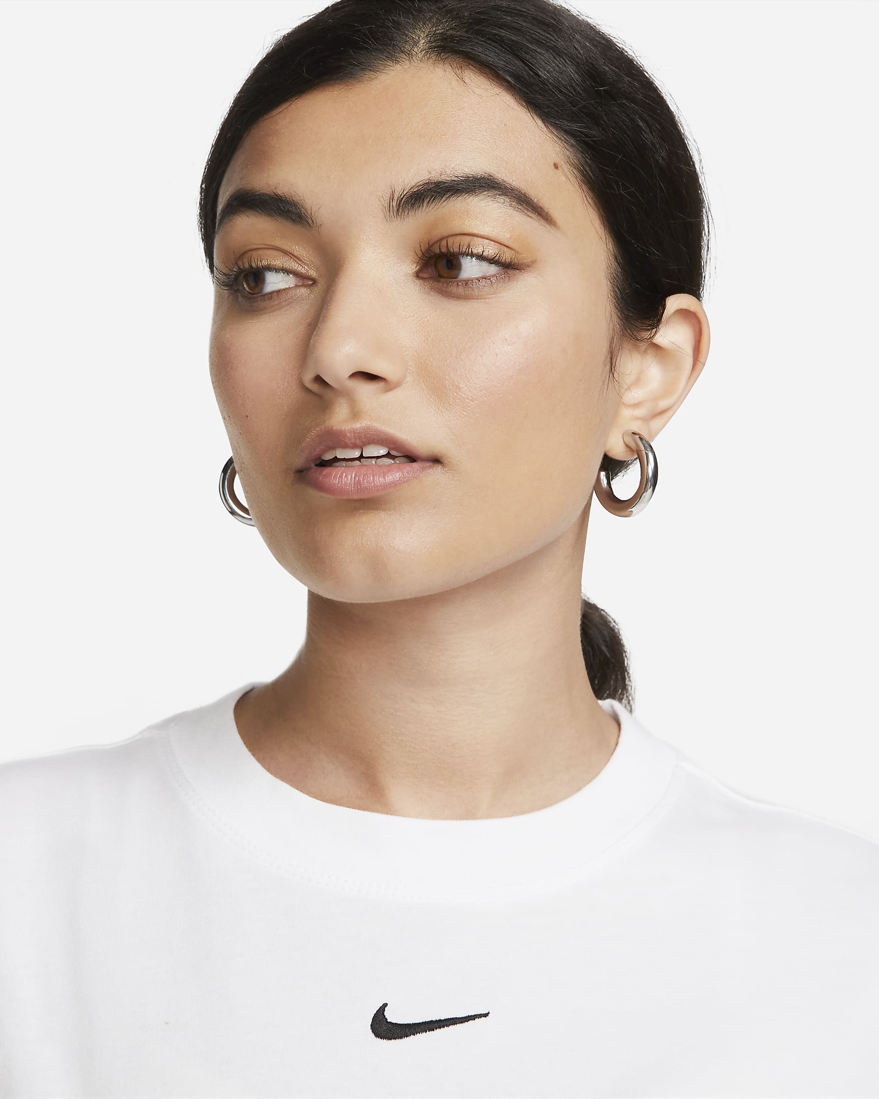 Nike Sportswear Essential Women's T-Shirt. Nike UK