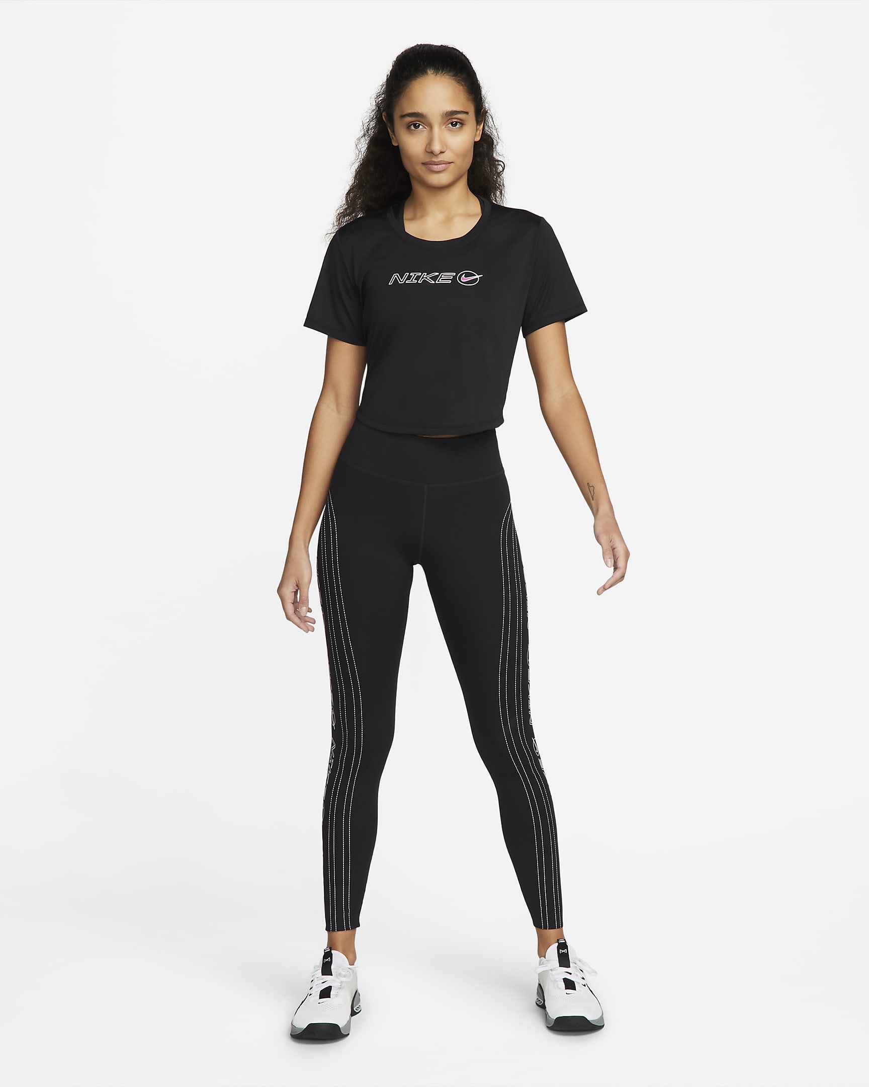 Nike Dri-FIT One Icon Clash Women's Cropped Training Top. Nike PT