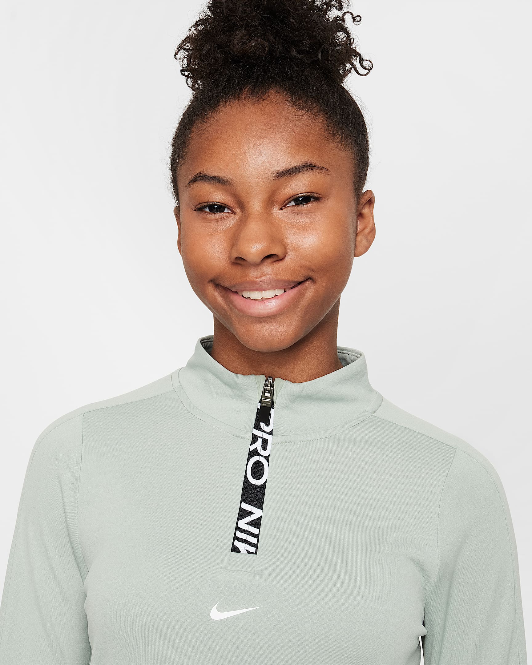 Nike Pro Girls' Dri-FIT Long-Sleeve 1/2-Zip Top. Nike UK