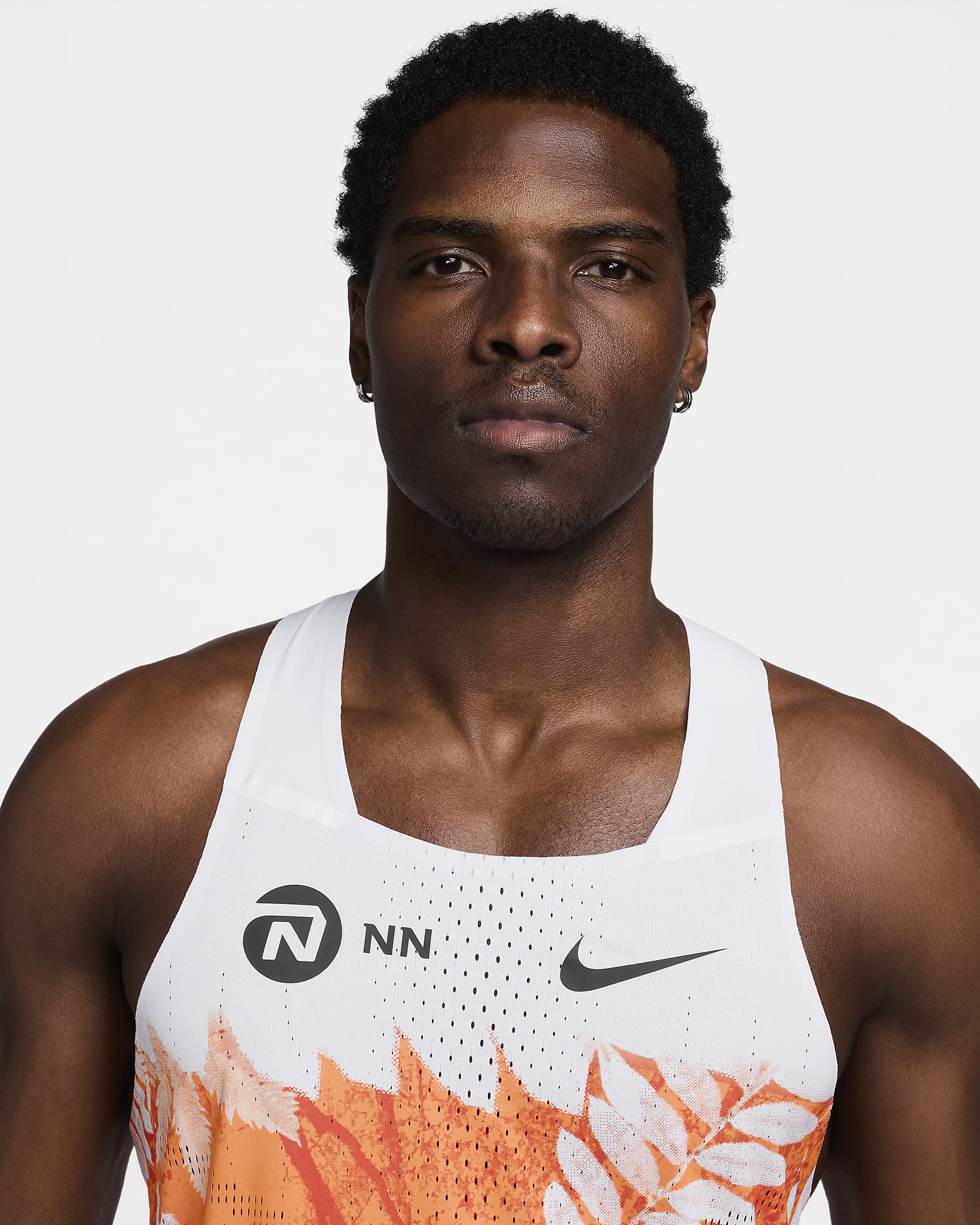 Nike AeroSwift NN 男款 Dri-FIT ADV 跑步無袖上衣。Nike TW