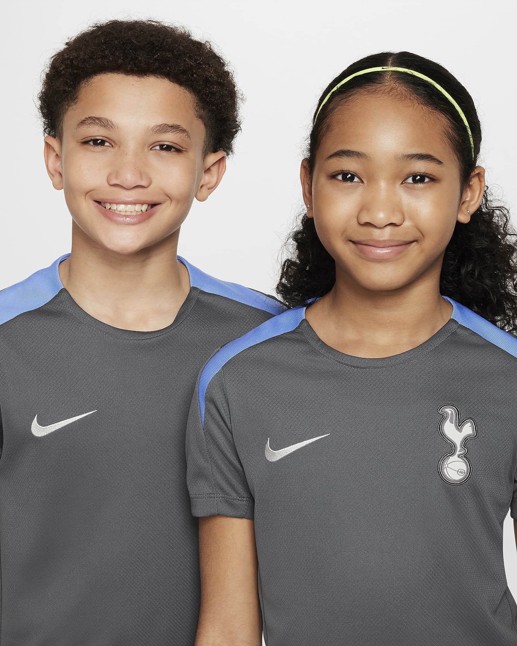 Tottenham Hotspur Strike Older Kids' Nike Dri-FIT Football Short-Sleeve ...