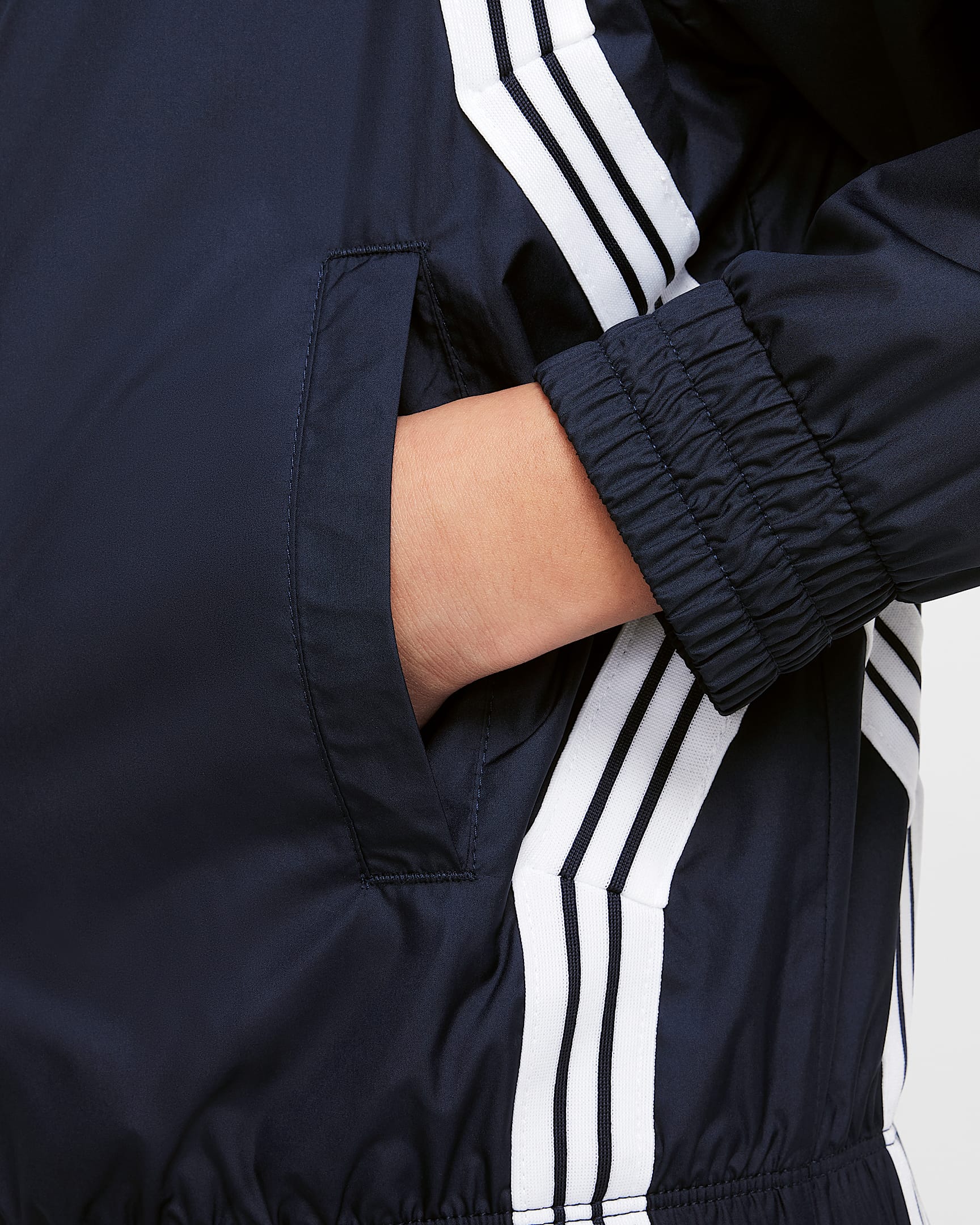 Nike Crossover Older Kids' Repel Basketball Jacket. Nike MY