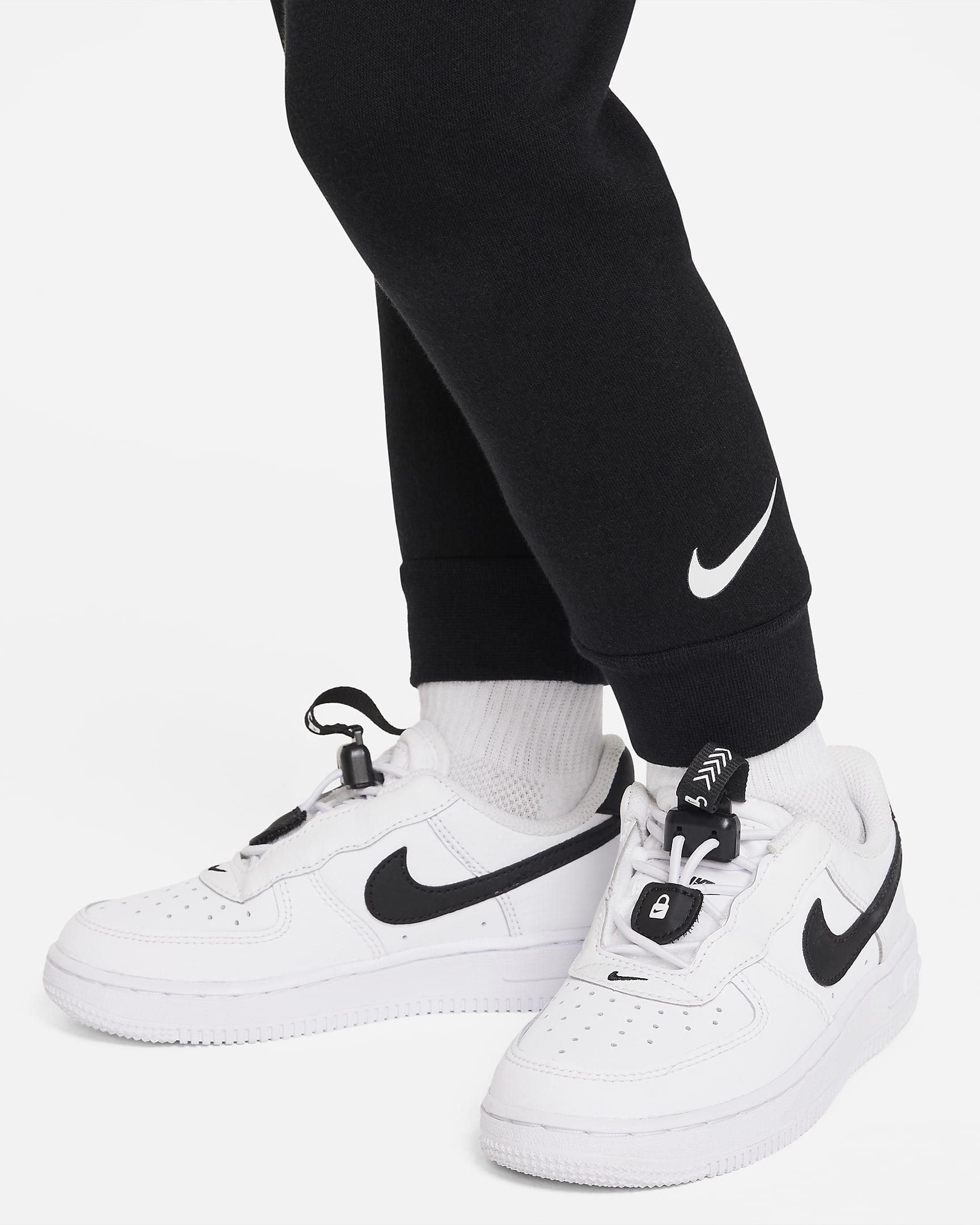 Conjunto para bebé Nike Swoosh Essentials Fleece Set. Nike.com