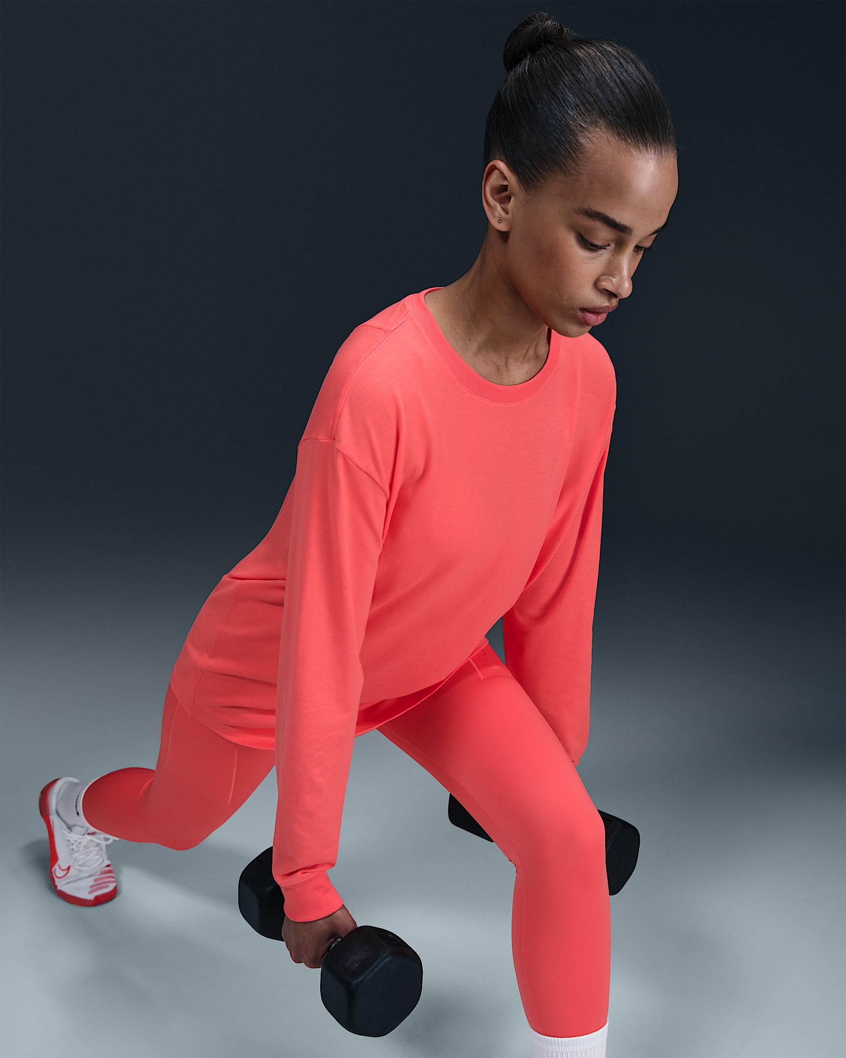 Nike One Relaxed Women's Dri-FIT Long-Sleeve Top. Nike.com