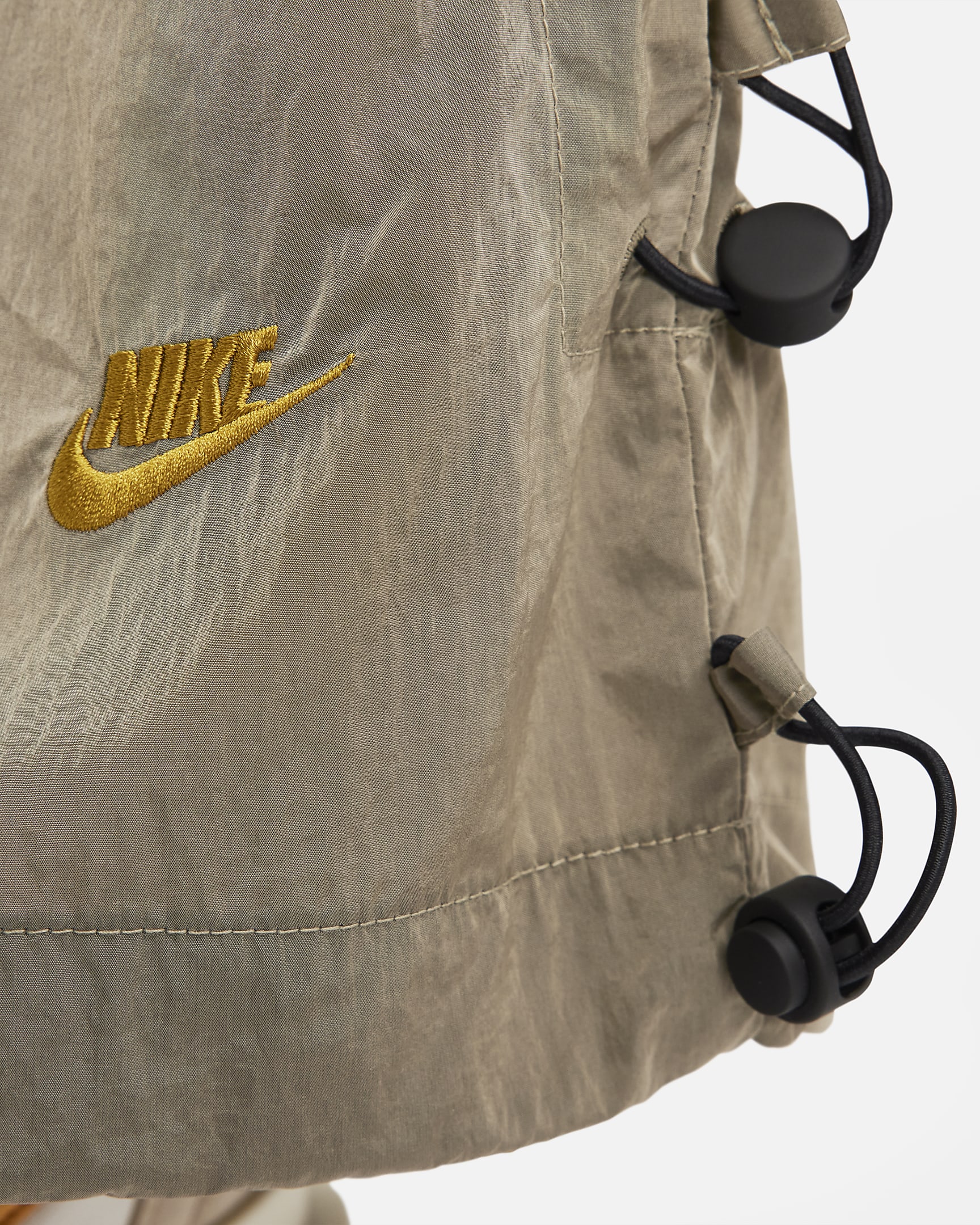 Nike Sportswear Tech Pack Women's Repel Trousers. Nike BE