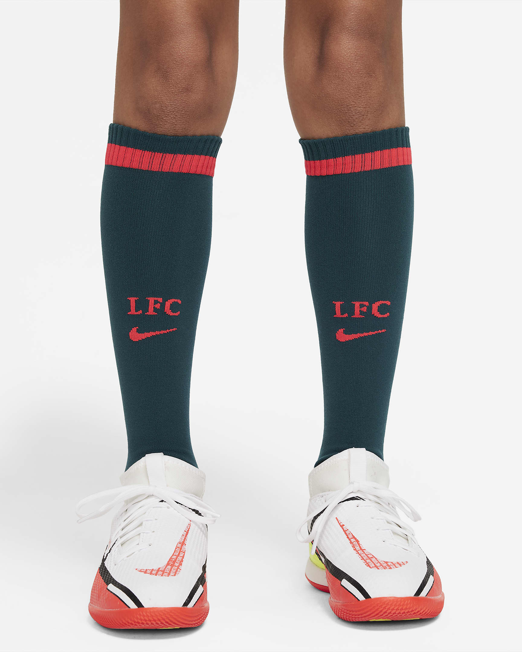 Liverpool F.C. 2022/23 Third Younger Kids' Nike Football Kit. Nike CZ
