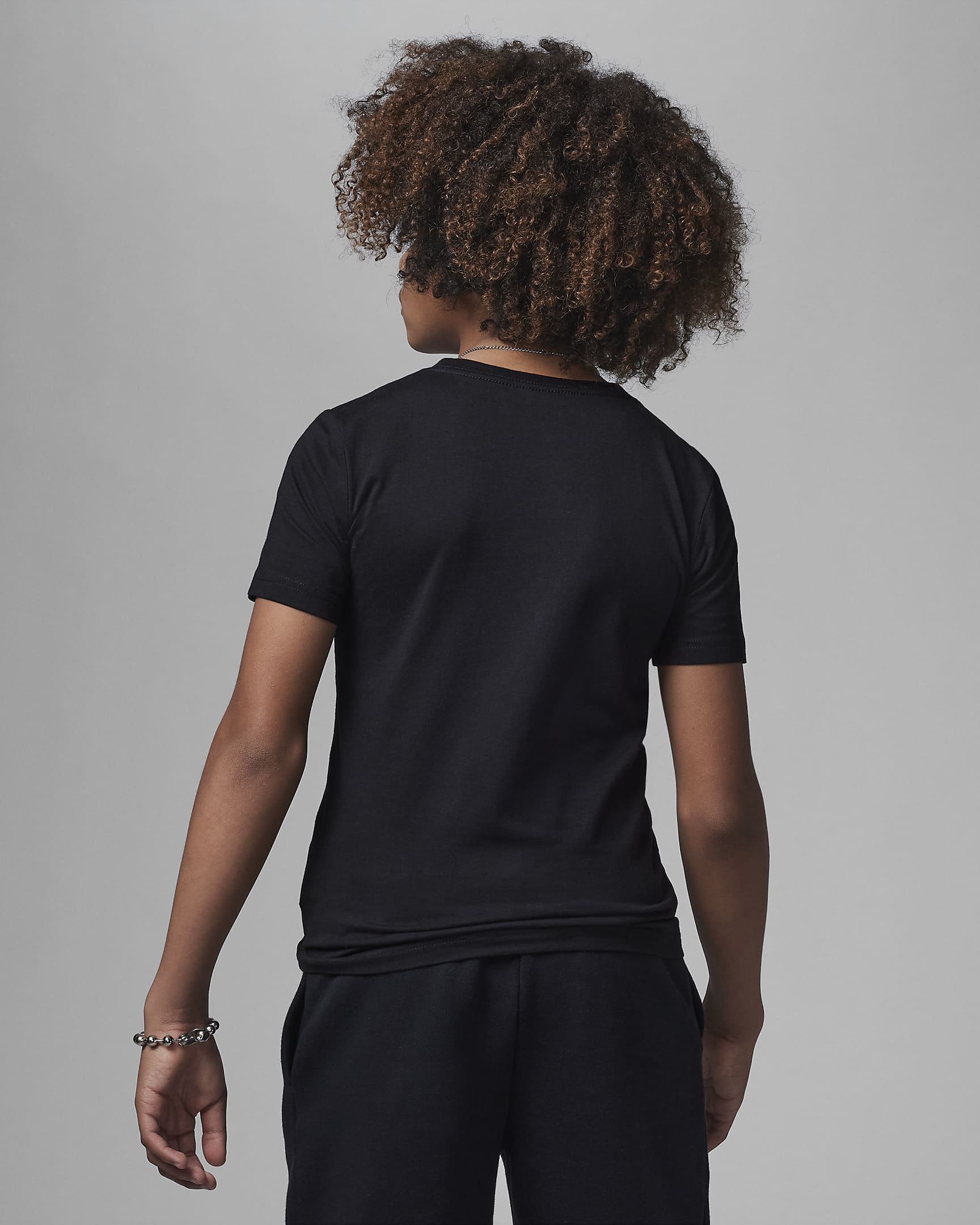 Jordan Flight Chrome Graphic Tee póló nagyobb gyerekeknek. Nike HU