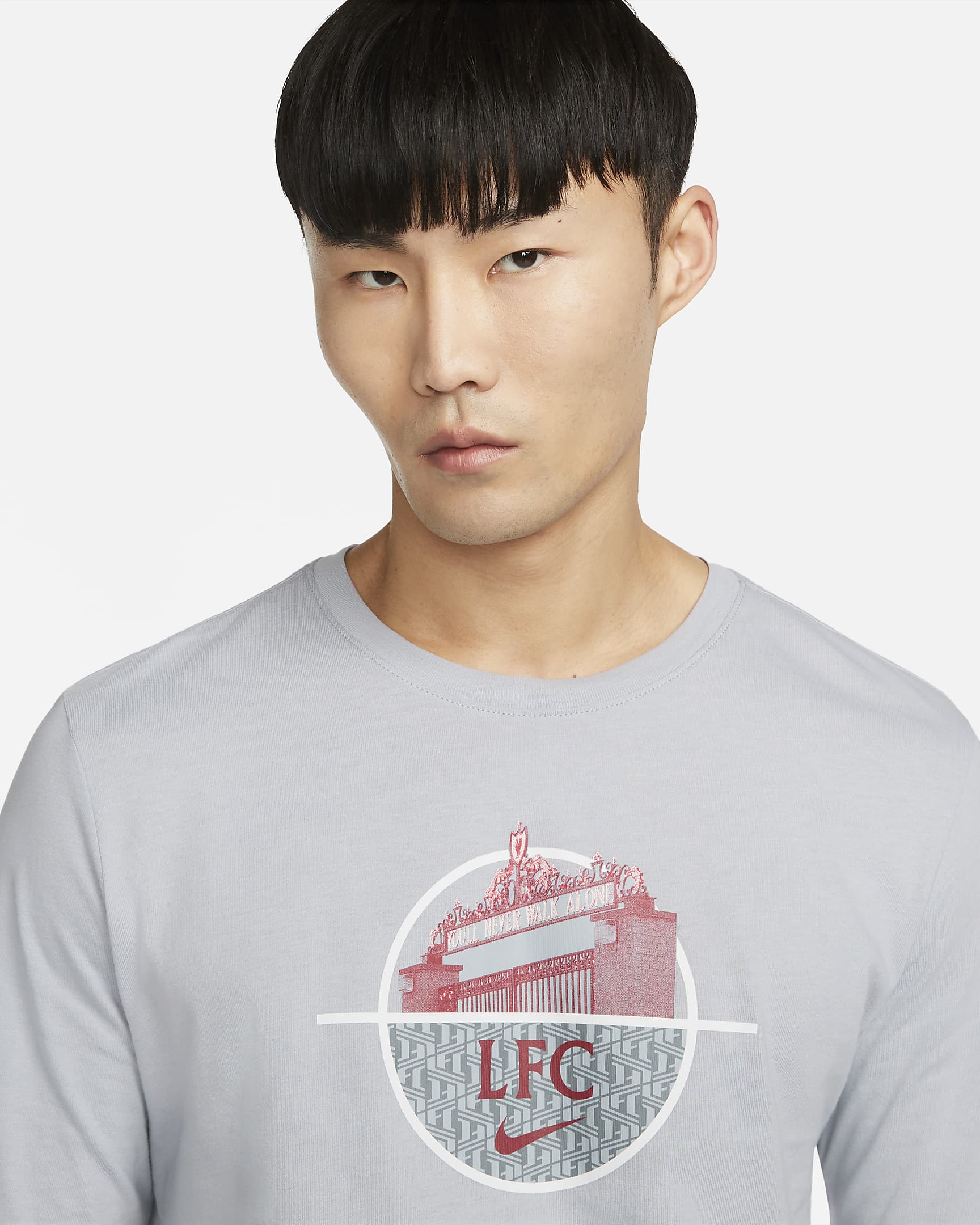 Liverpool F.C. Men's Nike Football T-Shirt. Nike AE