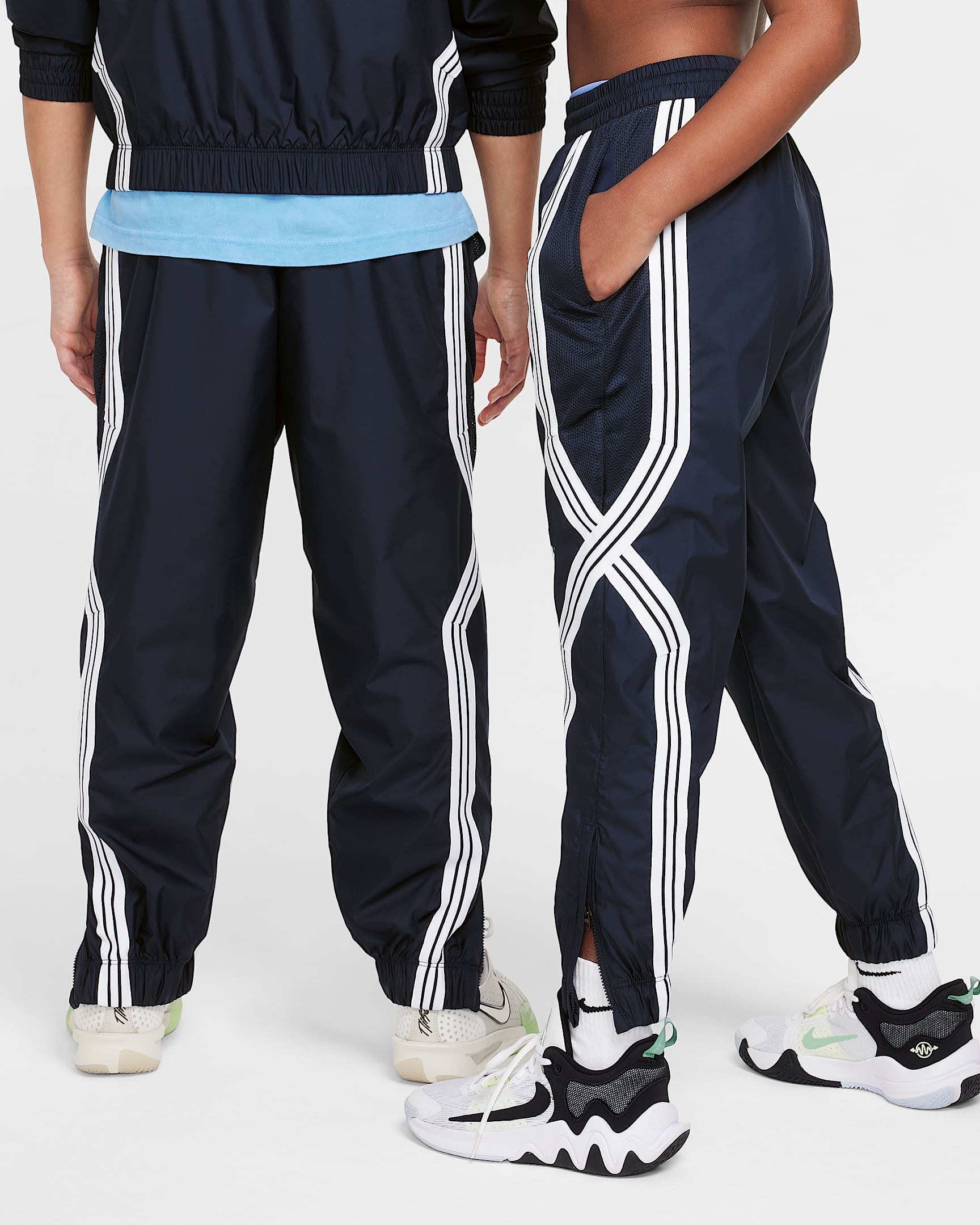 Nike Crossover Older Kids' Repel Basketball Trousers. Nike ID