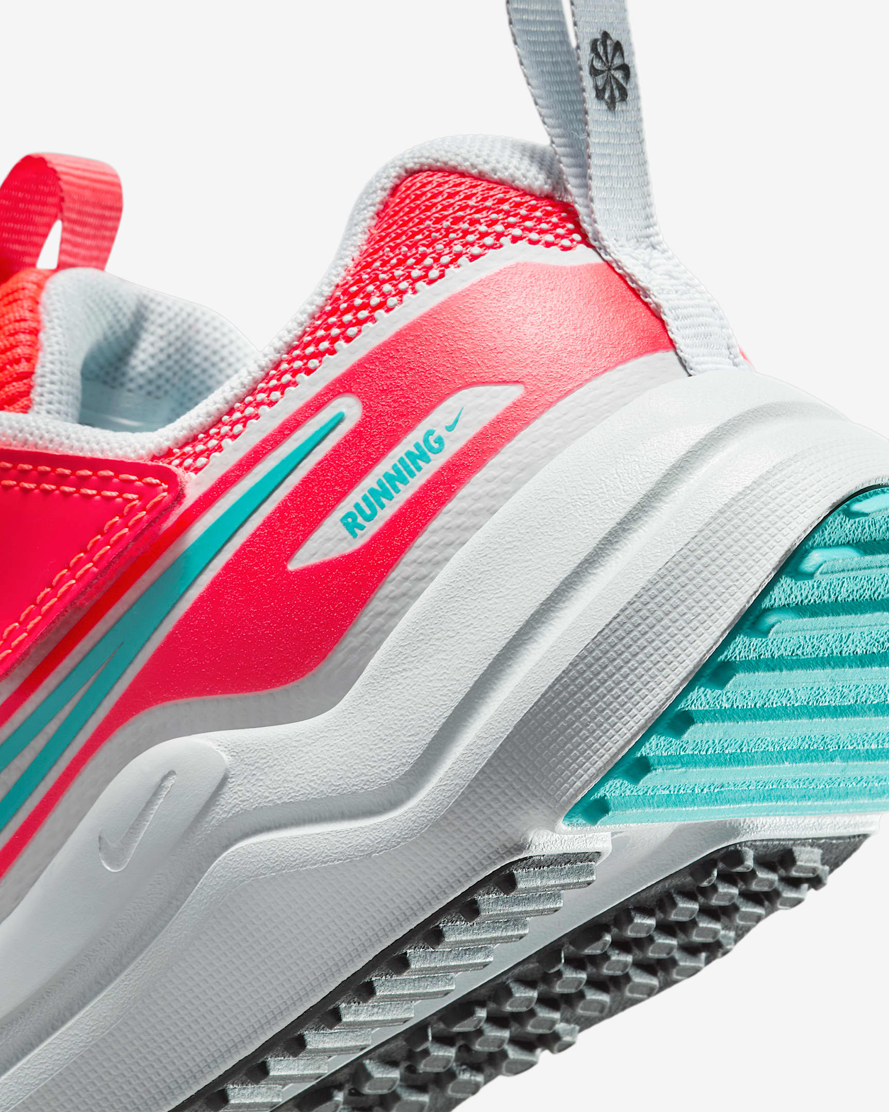 Nike Cosmic Runner Little Kids' Shoes. Nike.com