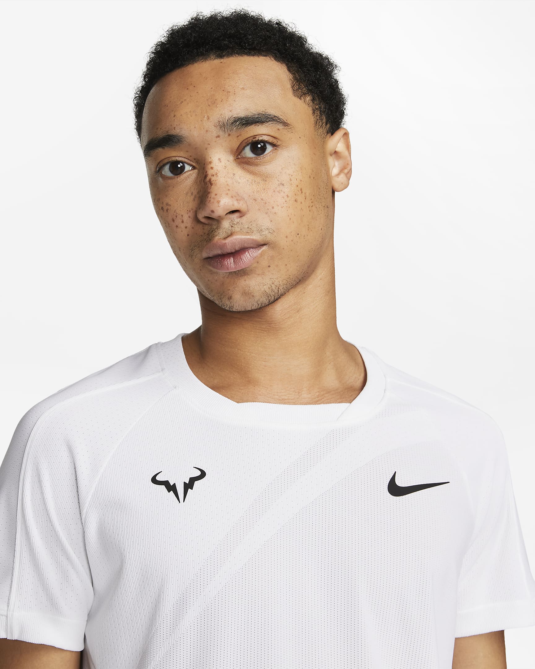 Rafa Men's Nike Dri-FIT ADV Short-Sleeve Tennis Top. Nike NL
