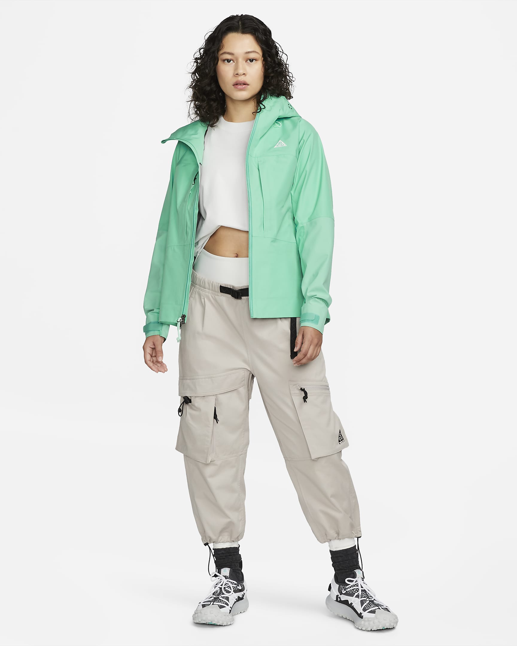 Nike ACG Storm-FIT ADV GORE-TEX "Misery Ridge" Damenjacke. Nike LU