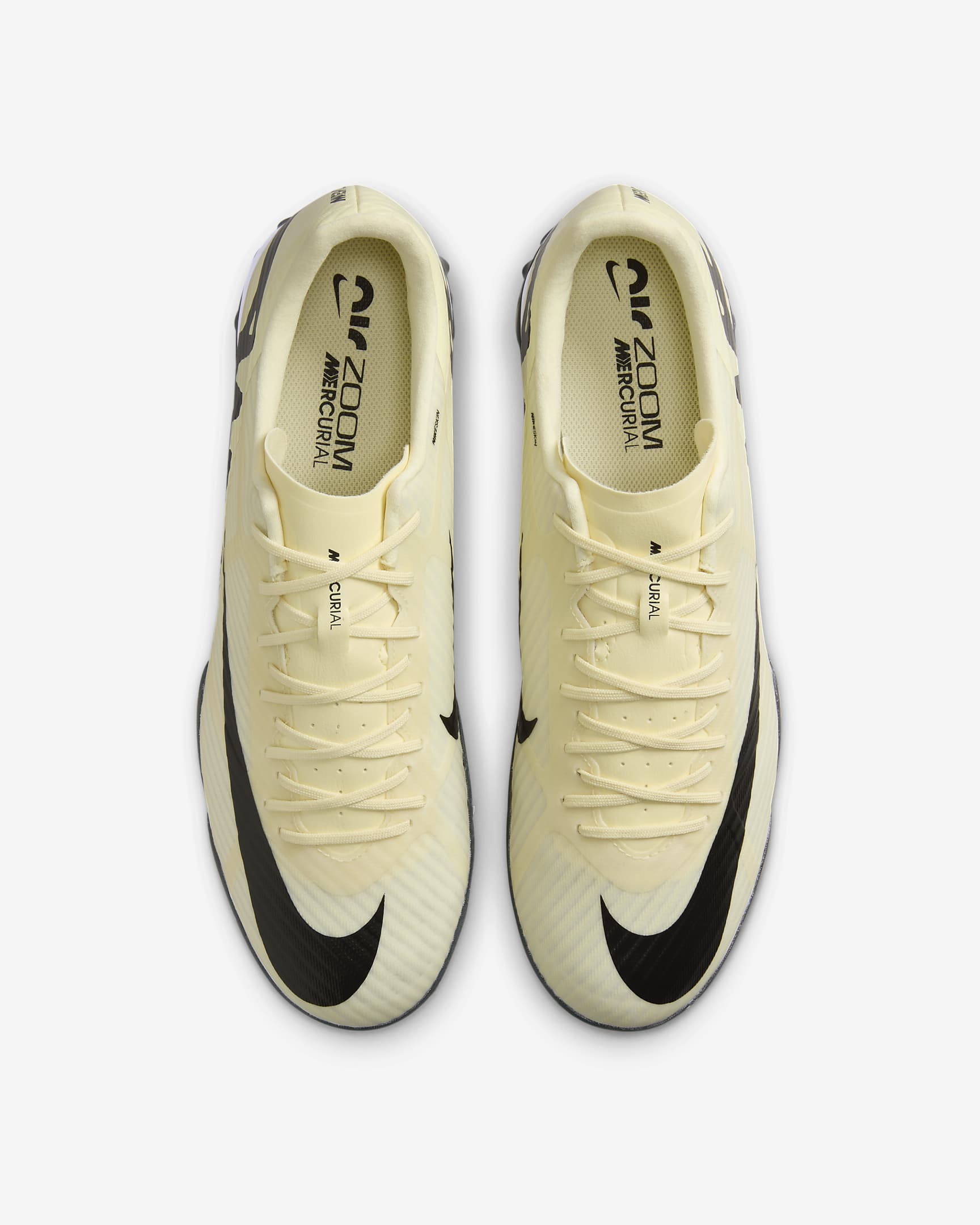 Nike Mercurial Vapor 15 Academy Turf Low-Top Football Shoes. Nike VN