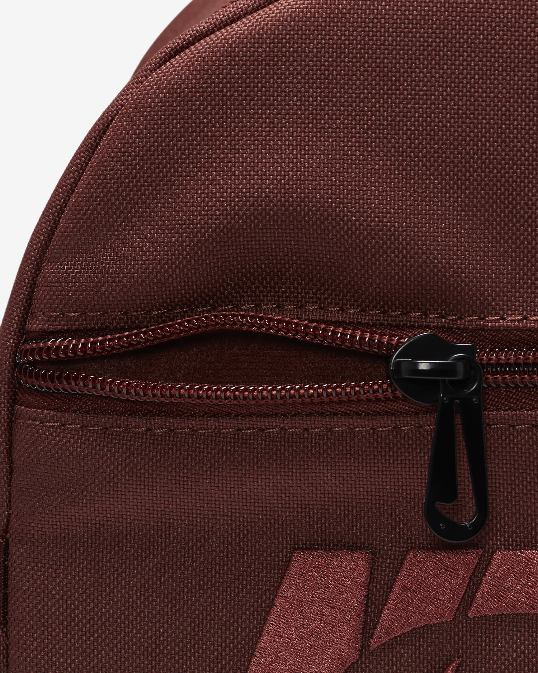 Nike Sportswear Futura 365 Mini Backpack (6L). Nike SG