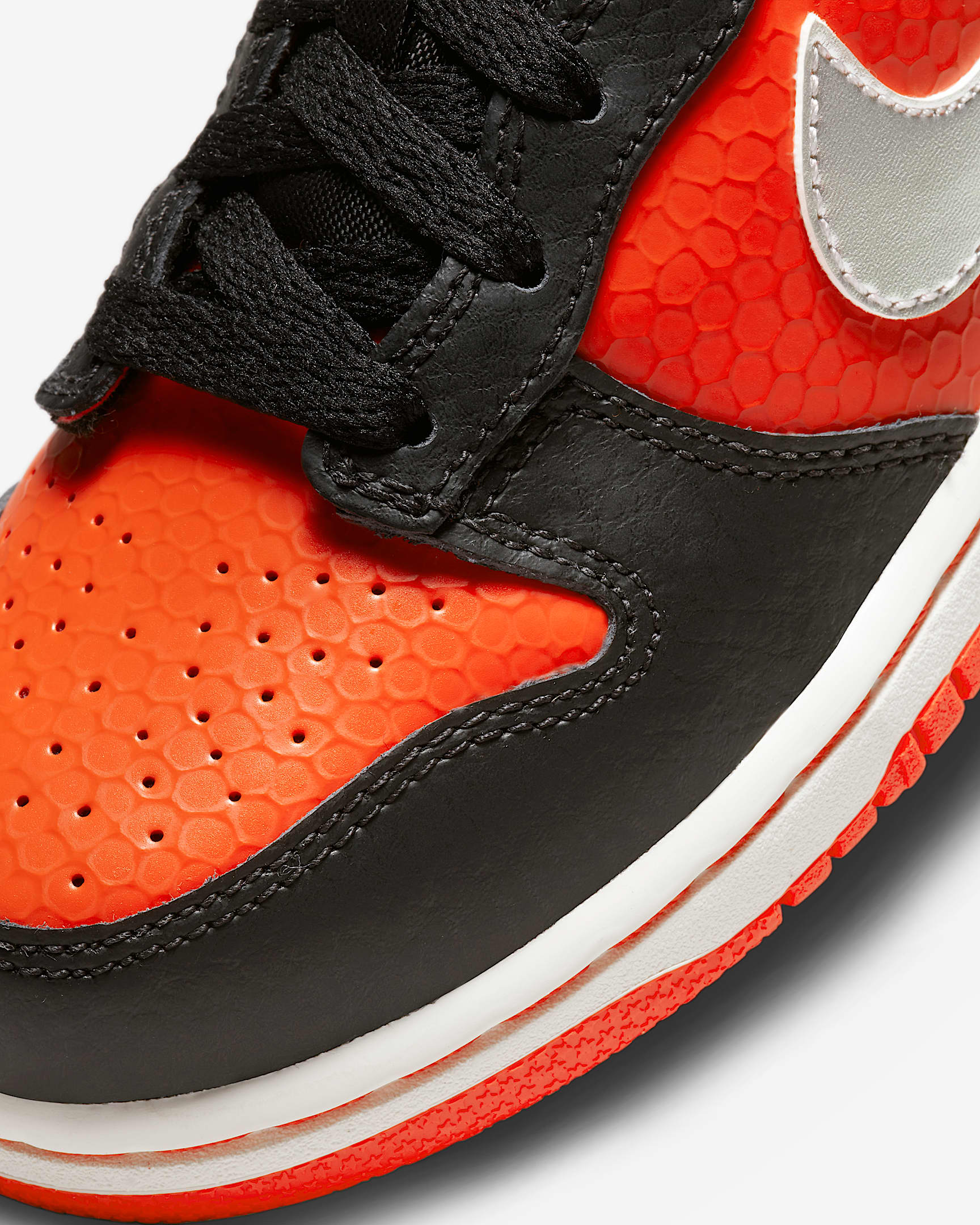 Nike Dunk Low Younger Kids' Shoes. Nike ID