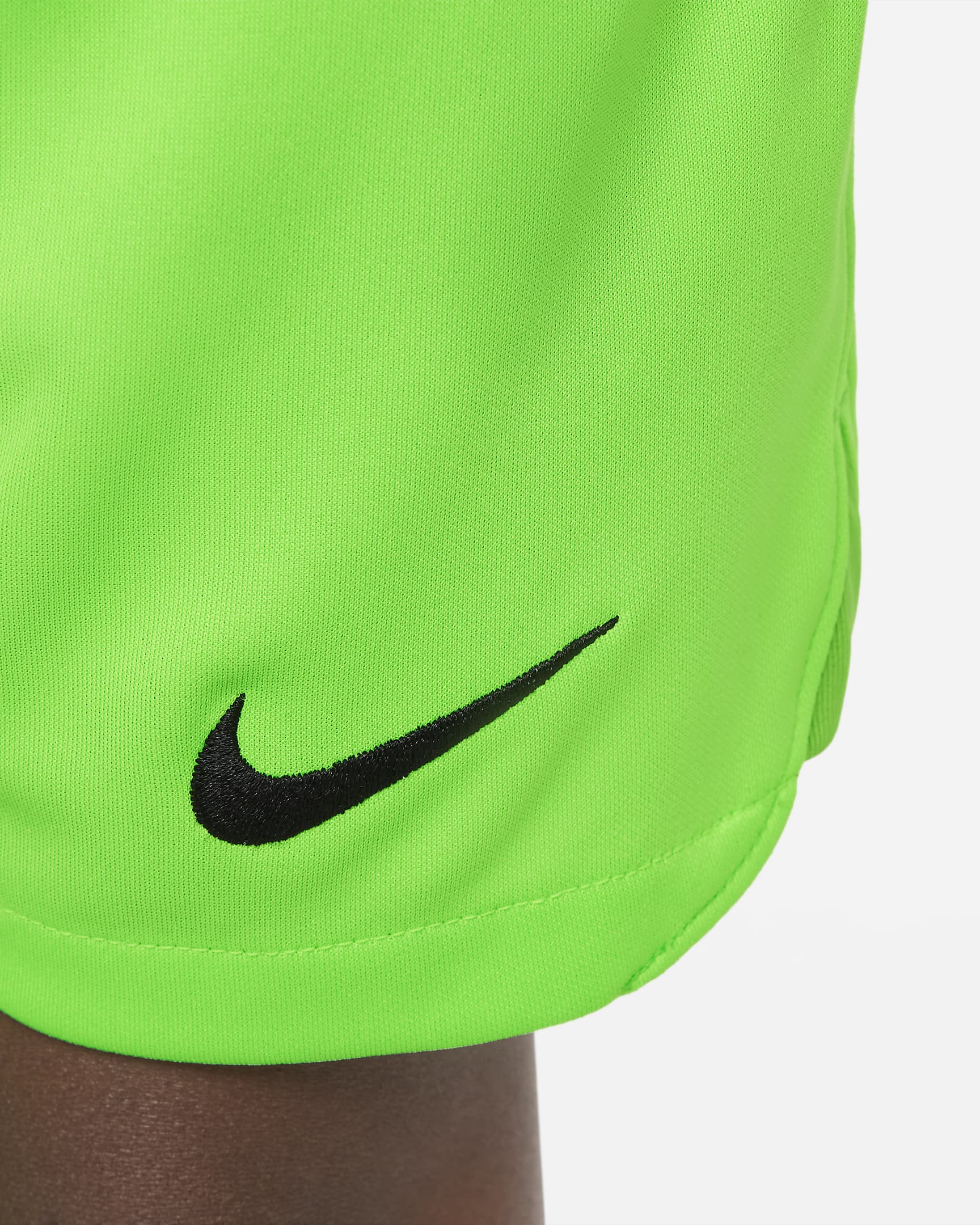 F.C. Barcelona 2022/23 Goalkeeper Younger Kids' Nike Football Kit. Nike BE