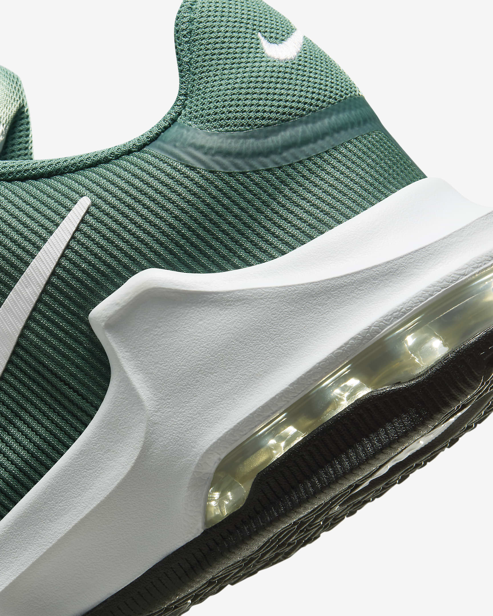 Nike Impact 4 籃球鞋。Nike TW