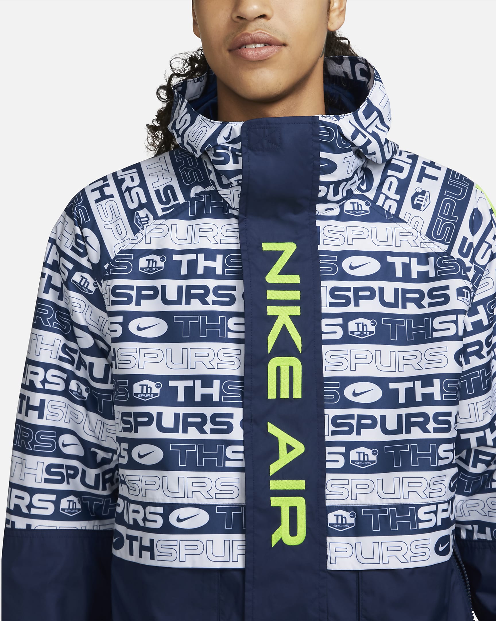 Tottenham Hotspur Men's Nike Air Hooded Woven Jacket. Nike SK