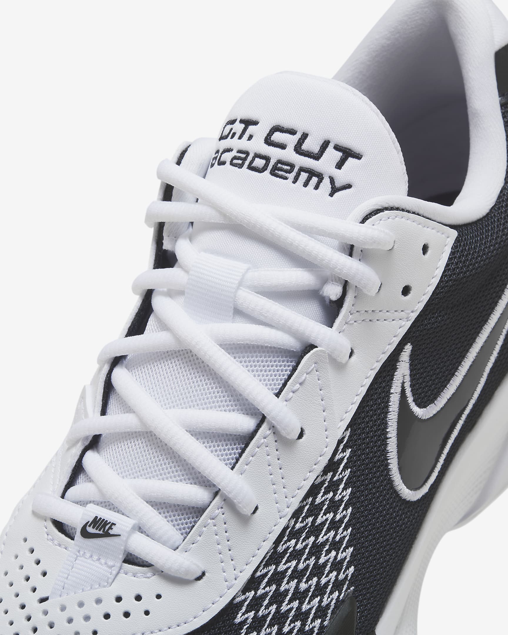 Nike G.T. Cut Academy EP 籃球鞋。Nike TW