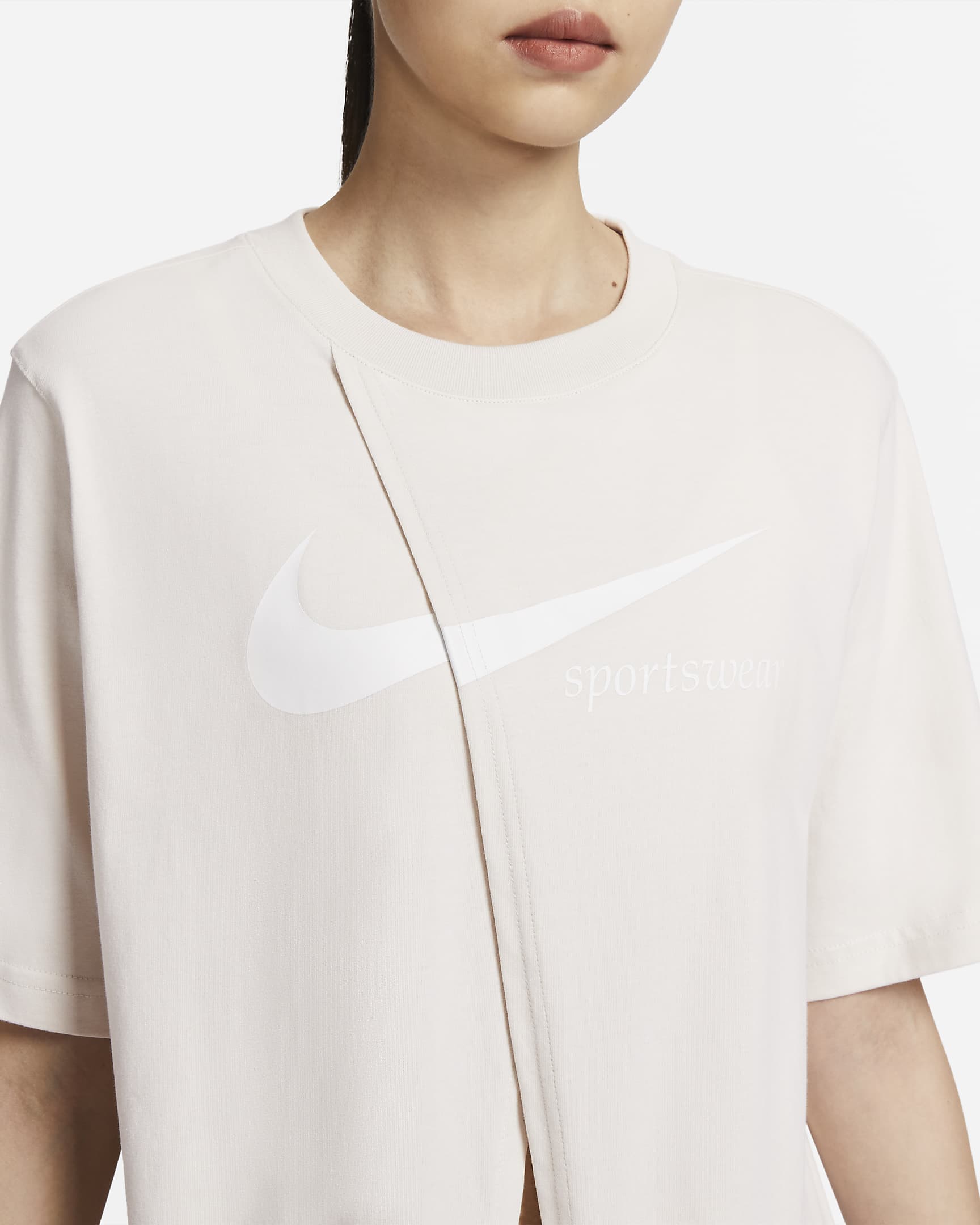 Nike Sportswear Collection Women's Oversized Slit Short-Sleeve Top. Nike IN