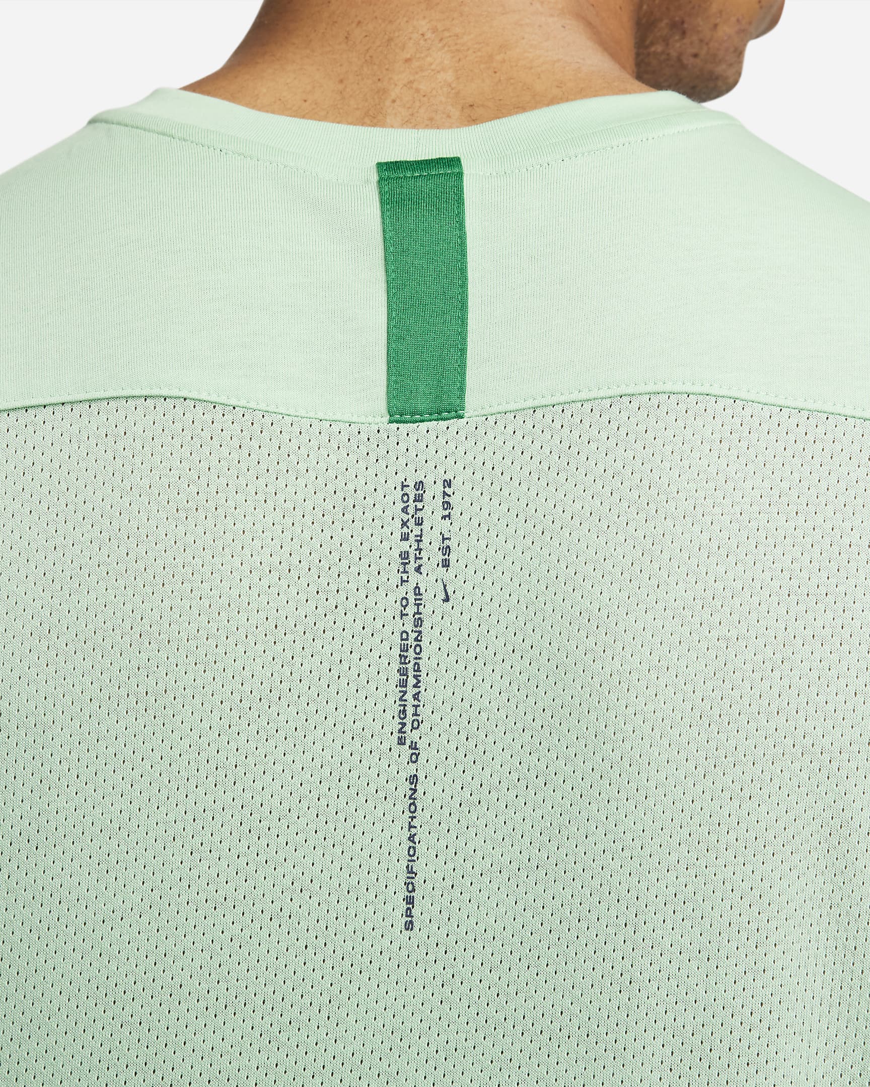 Nike Dri-FIT Men's Short-Sleeve Training Top. Nike LU