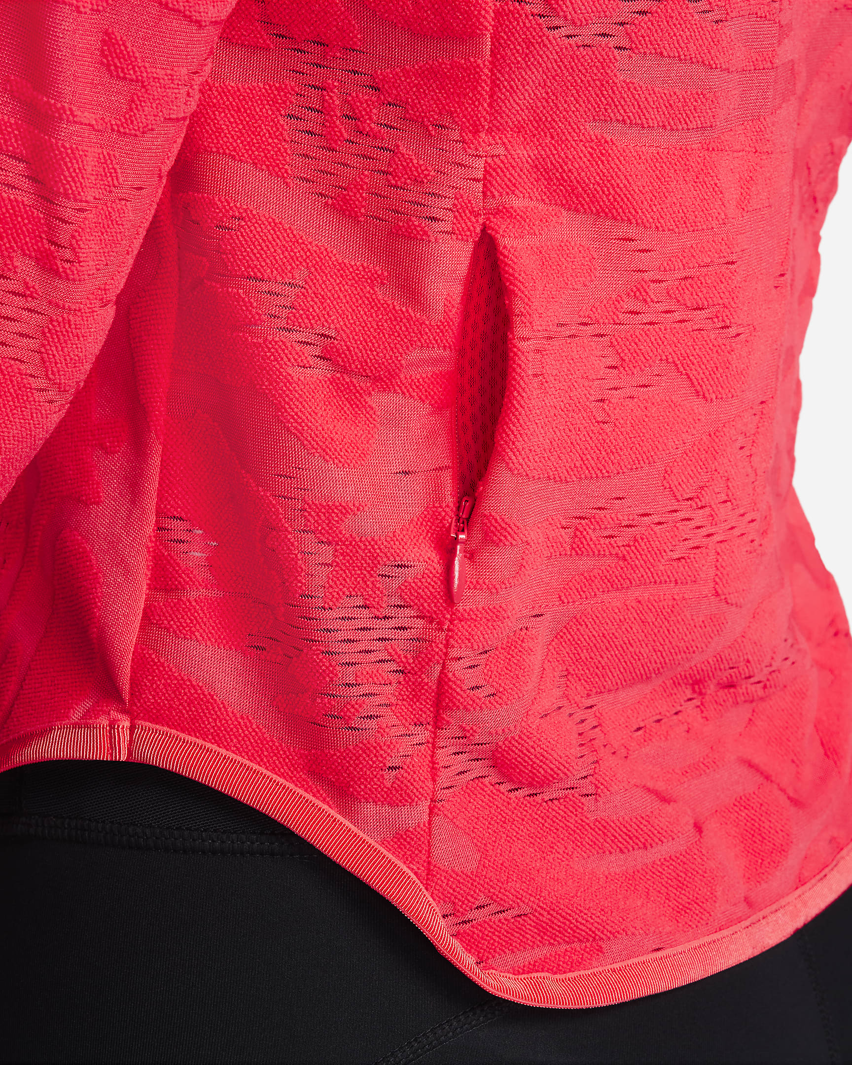Nike Trail Women's Dri-FIT 1/4-Zip Mid Layer Trail Top. Nike LU