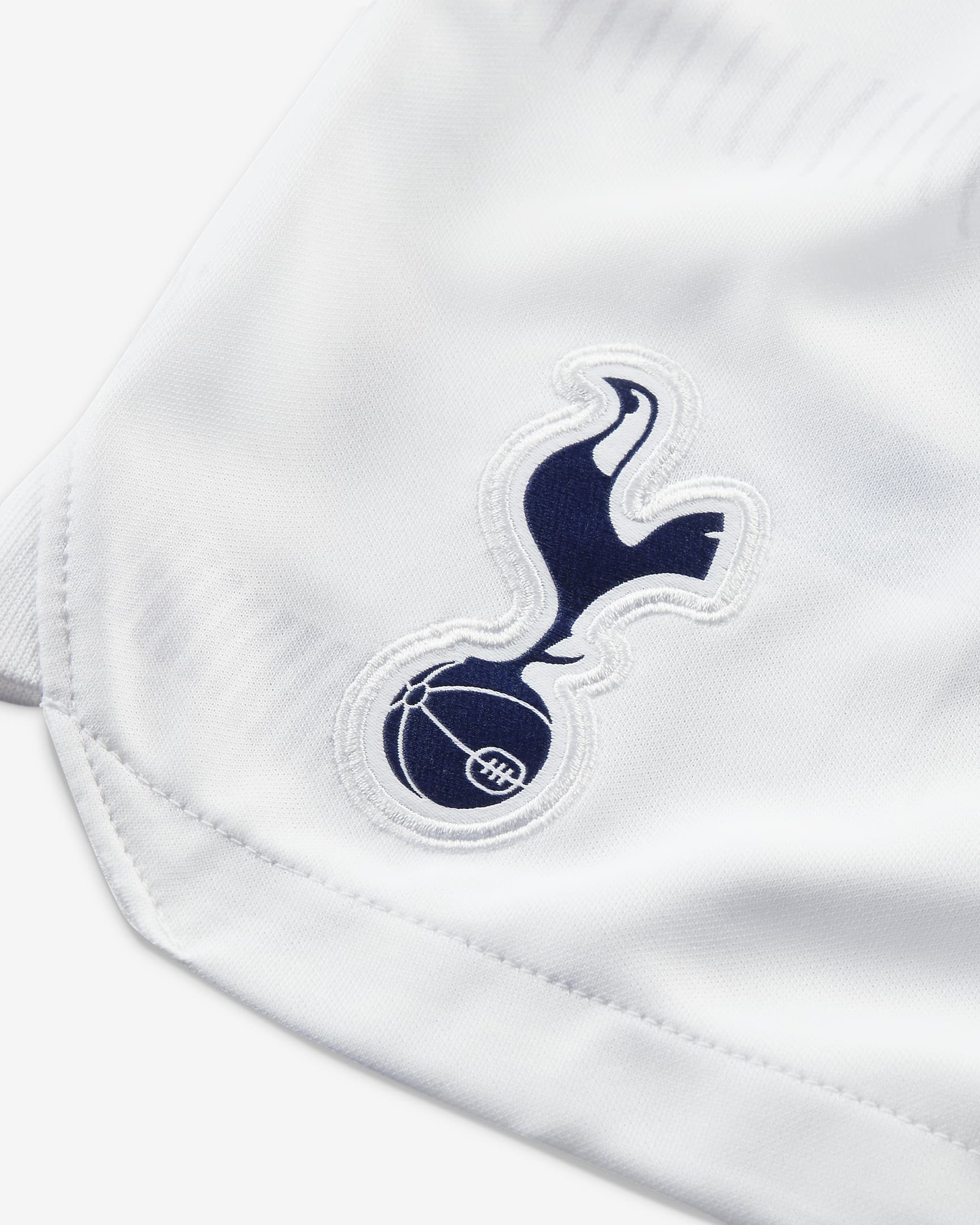Tottenham Hotspur 2022/23 Stadium Home Older Kids' Nike Dri-FIT Football Shorts. Nike CA