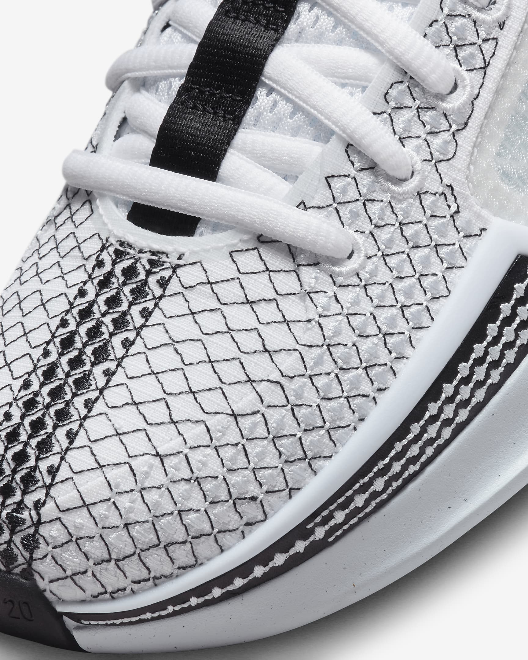 Sabrina 1 'Magnetic' basketbalschoenen. Nike BE