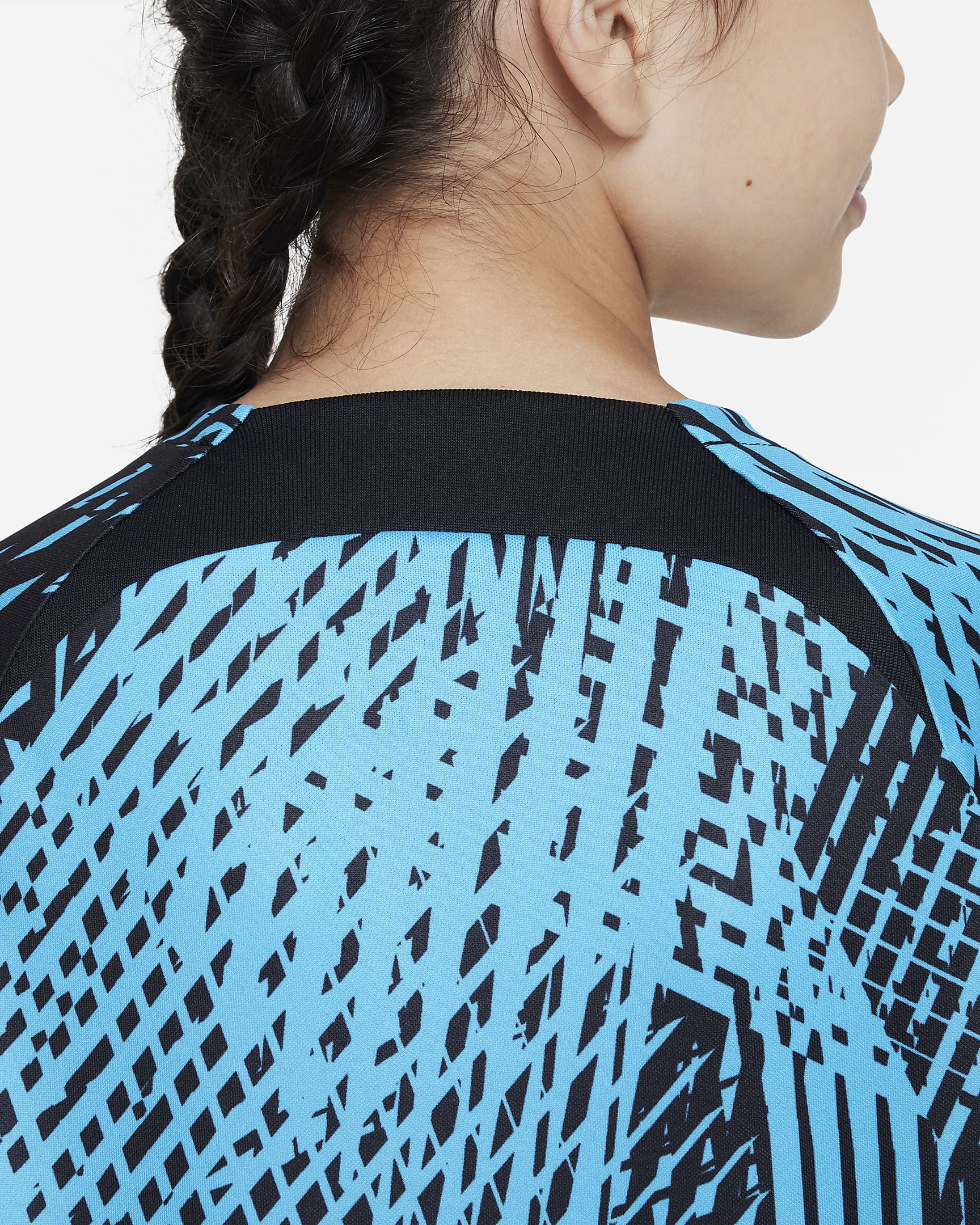 Inter Milan Older Kids' Nike Dri-FIT Pre-Match Football Top. Nike UK