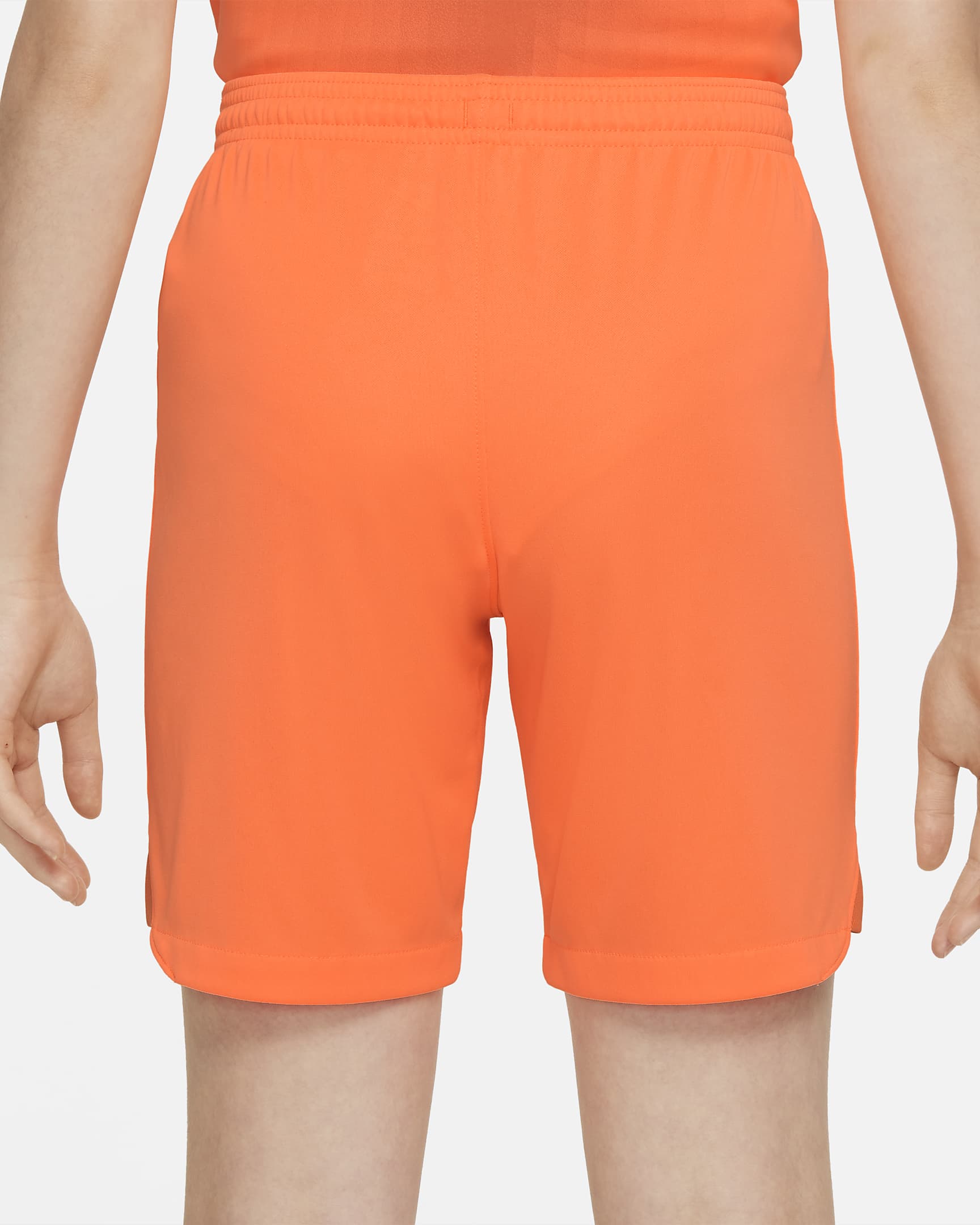 Chelsea F.C. 2022/23 Stadium Goalkeeper Older Kids' Nike Dri-FIT Football Shorts. Nike SK