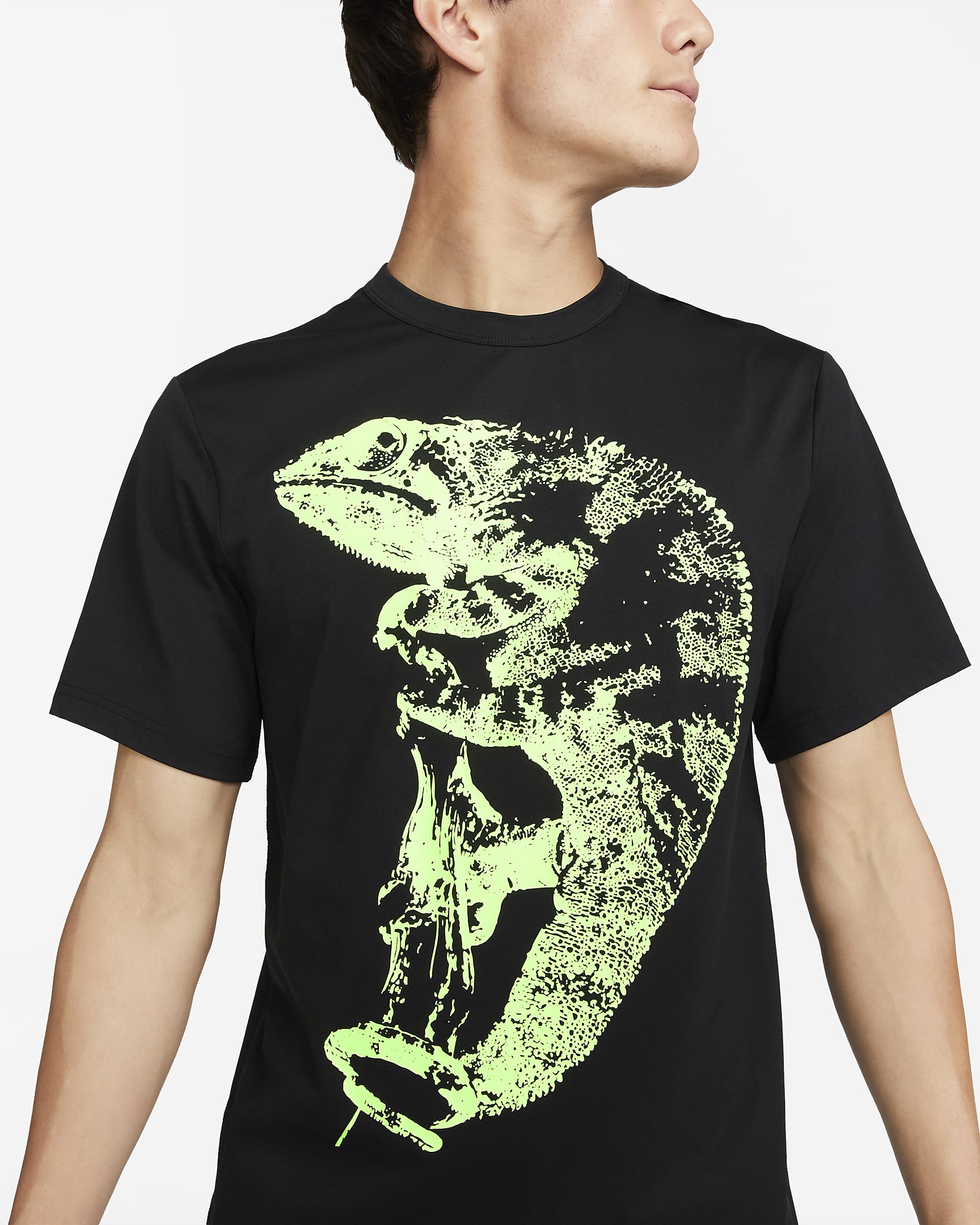 Nike Dri-FIT Hyverse Studio '72 Men's UV Short-Sleeve Fitness Top. Nike PH